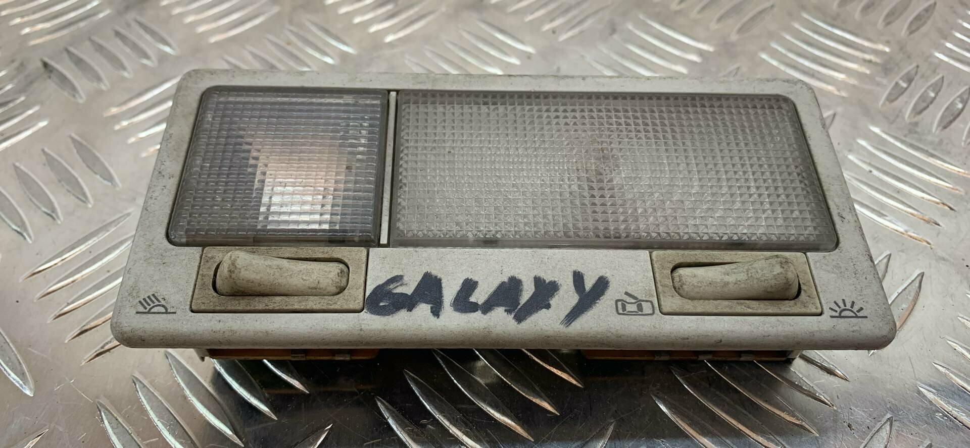 Фонарь салона (плафон) передний верхний Ford Galaxy рест. (2000 - 2006) 7M0947105C