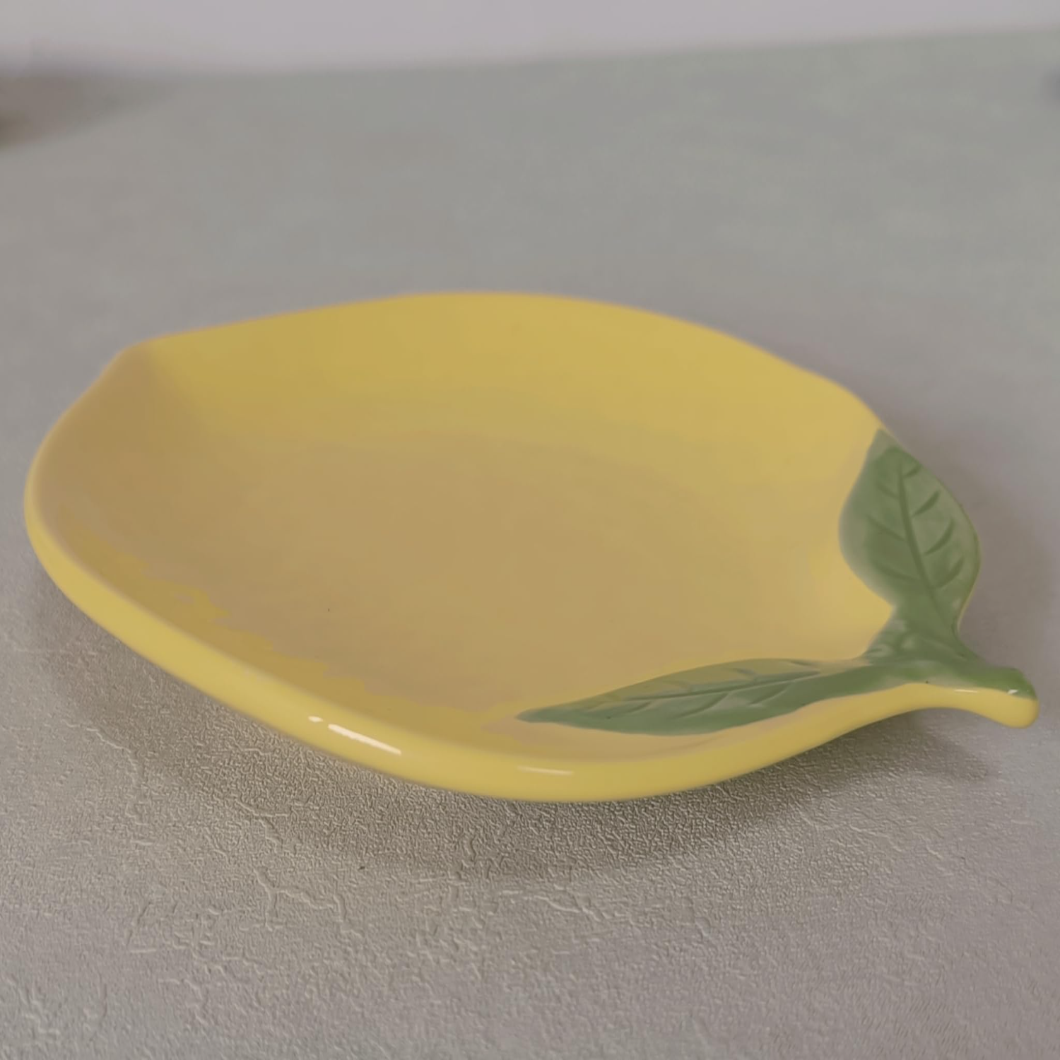 Ceramic Plate: 15x15x12cm Compact Lemon Design Multi-Functional Decorative Plate - Durable Easy-Clean Kitchen Organizer for Utensils and Fruit Serving