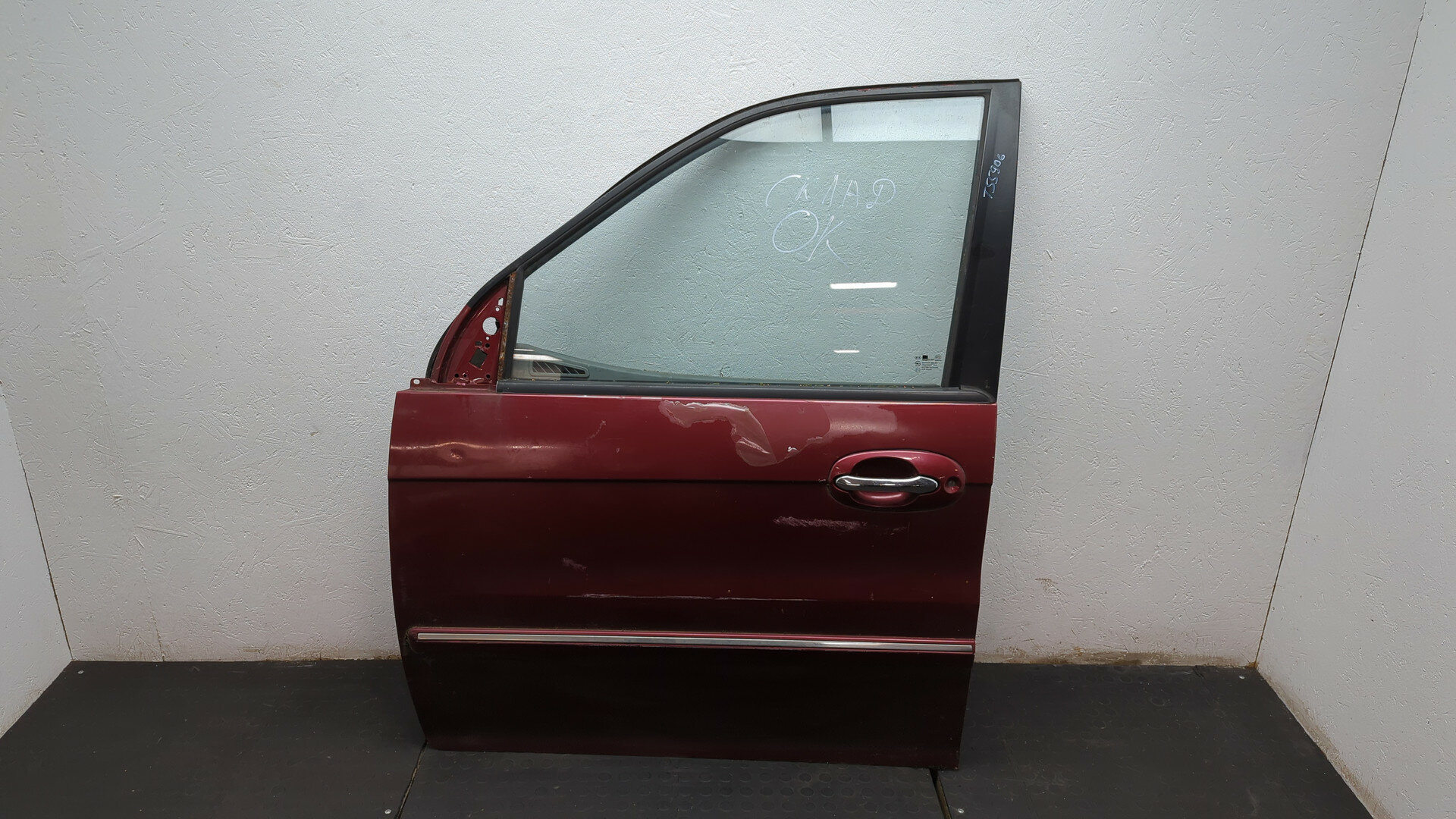 Дверь боковая (легковая) левая передняя КИА Carnival Б/У