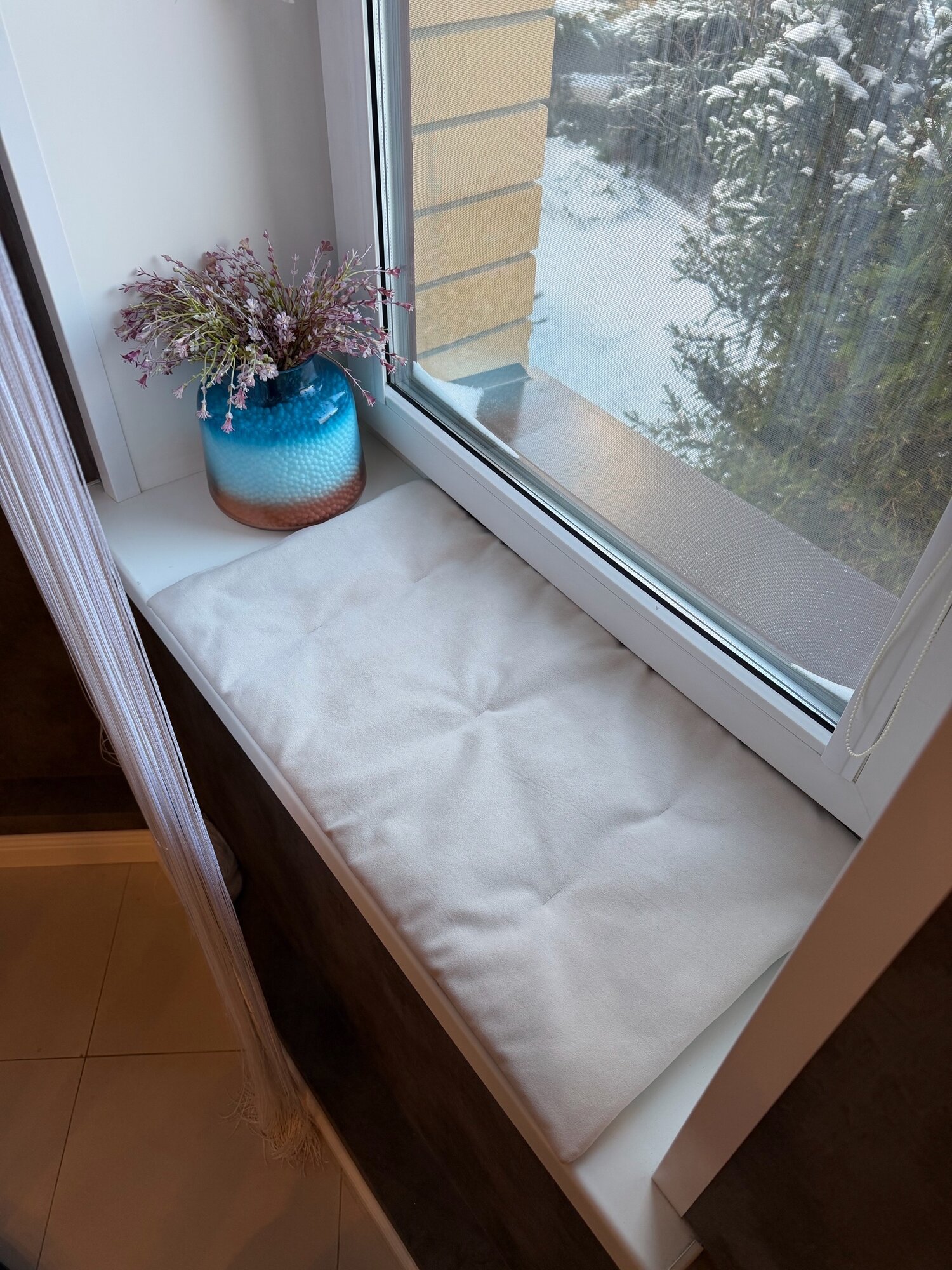 Лежанка 38*70 для кошек и собак на подоконник, на пол, в переноску. Антискользящая.