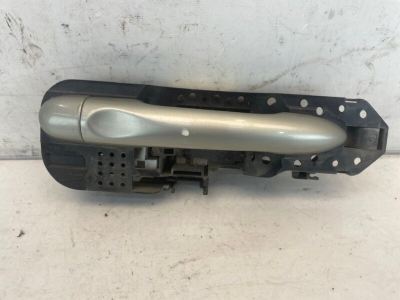 Б/У ручка двери внешняя Renault Fluence 2013 L30R H4MD729 Задн. Прав. nНезначительные царапинки, скол на ЛКПnВнешнее состояни...