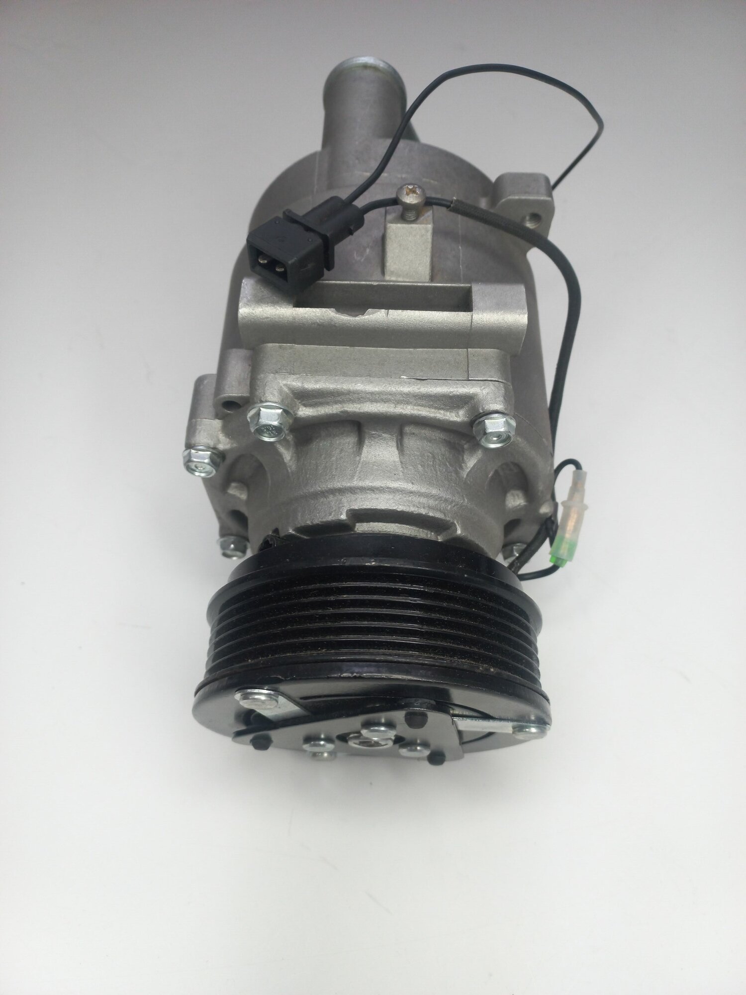 Компрессор кондиционера Chery Bonus, Very A13 [1.5 16V 5MT хетчбэк]