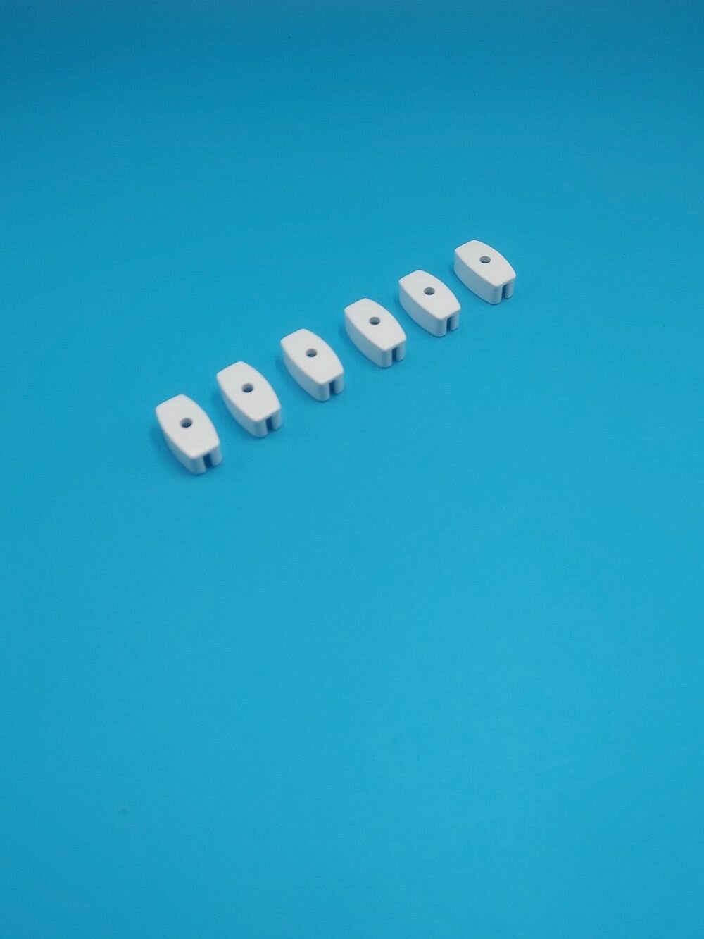 Заглушка мини белая 6 шт. нижней планки рулонной шторы