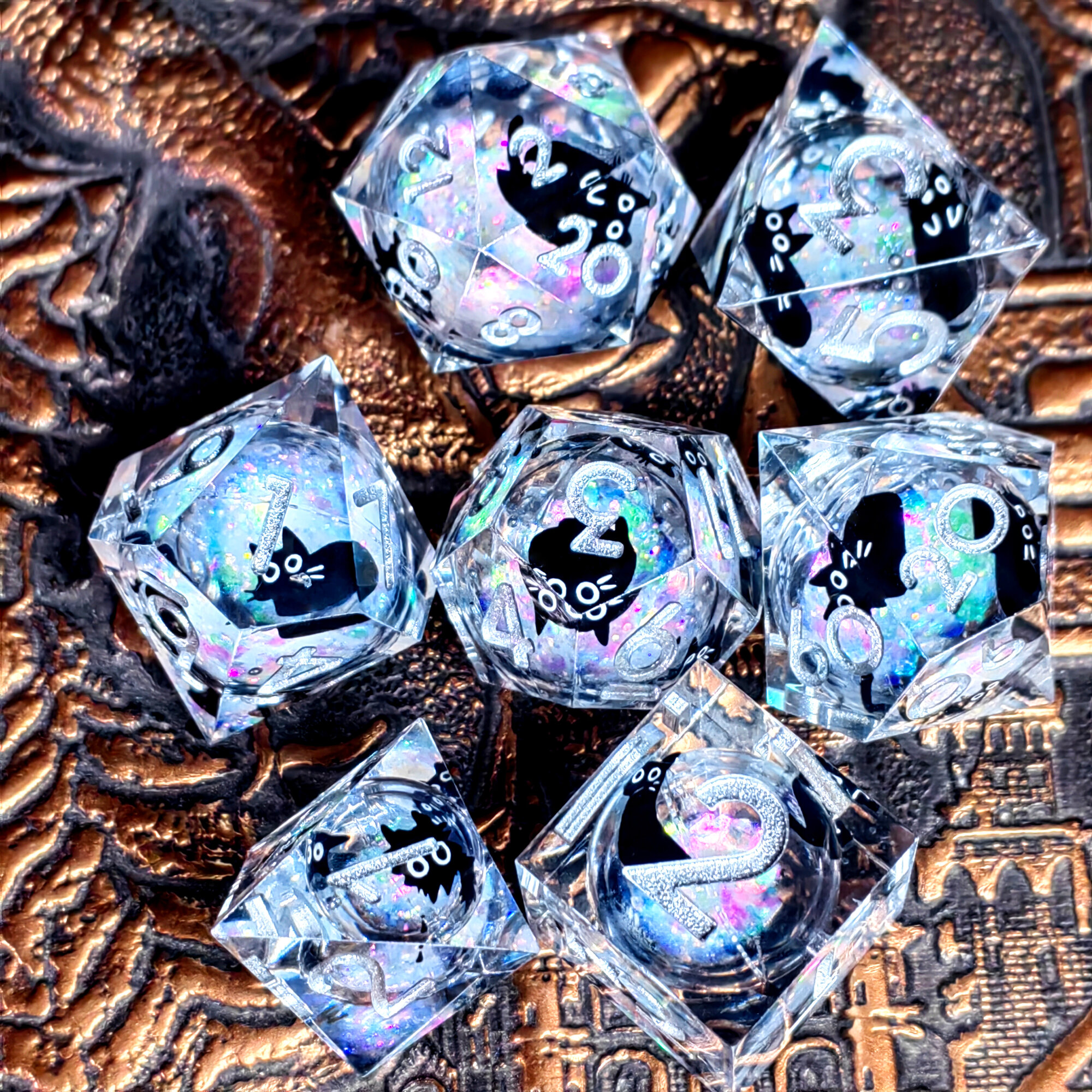 Прозрачные кубики для ДнД из смолы, 7 шт, дайсы с котиком и серебряными цифрами, набор для Dungeons & Dragons и других ролевых игр, ручная работа