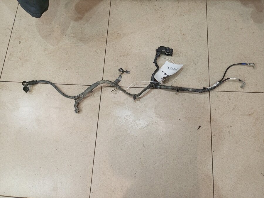 Клемма аккумулятора плюс от Hyundai Solaris 2010-2017