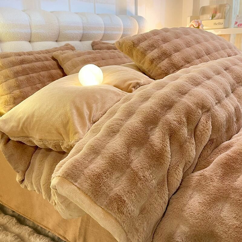 Пододеяльник из кроличьего меха, цельный, комплект из четырех предметов из утолщенного молочного велюра, плюшевый фланелевый пододеяльник, плюшевая простыня из кораллового флиса для зимы.