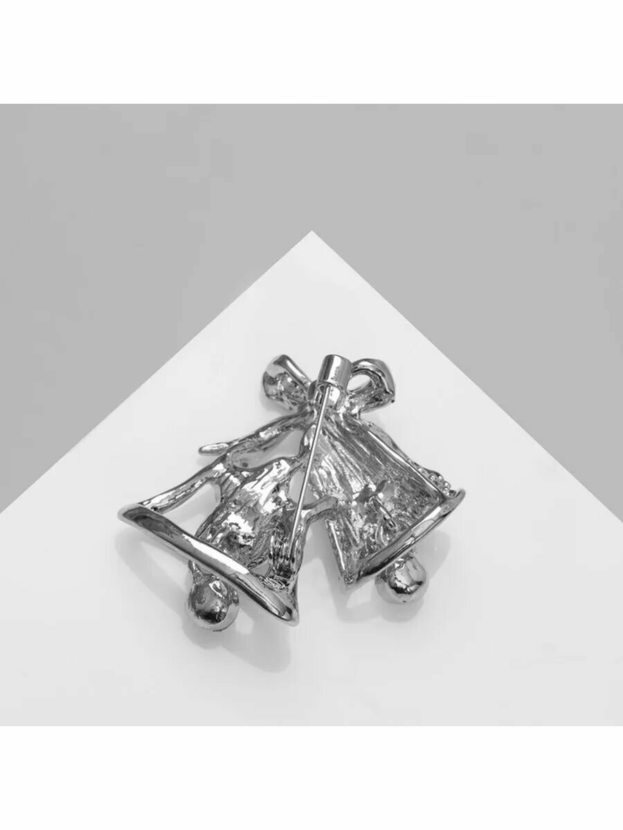 Брошь, стразы