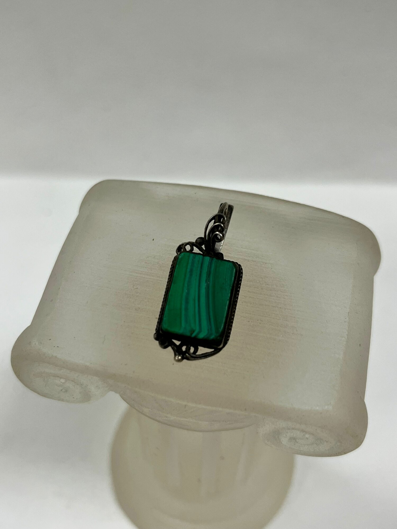 Советская мельхиоровая серьга, одиночка, малахит, сделано в СССР