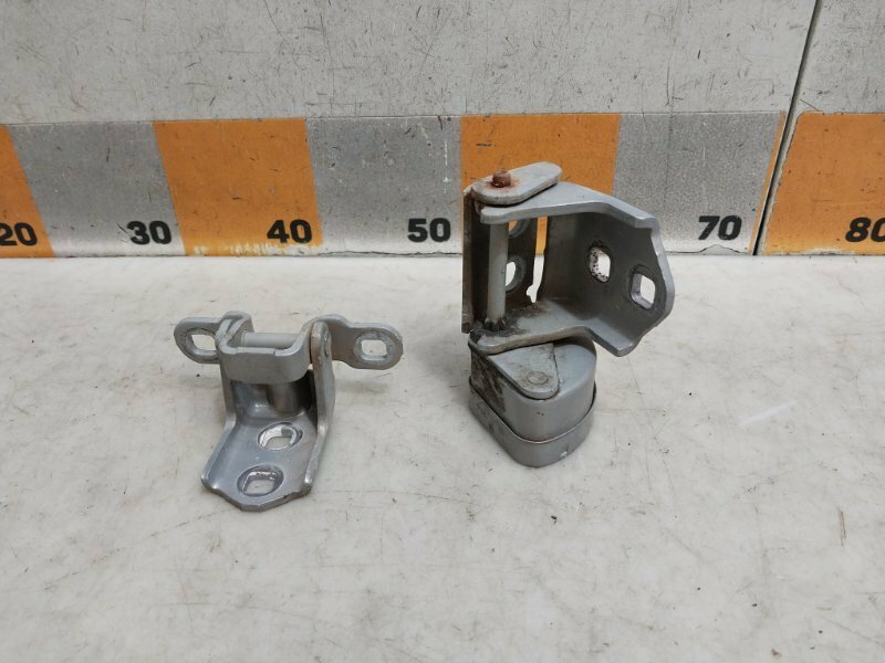 Б/У Верхняя и нижняя Петля двери Renault Megane 2005 2, LM05 Задн. Лев. 481219 RENAULT арт. 8200885637, 8200704552