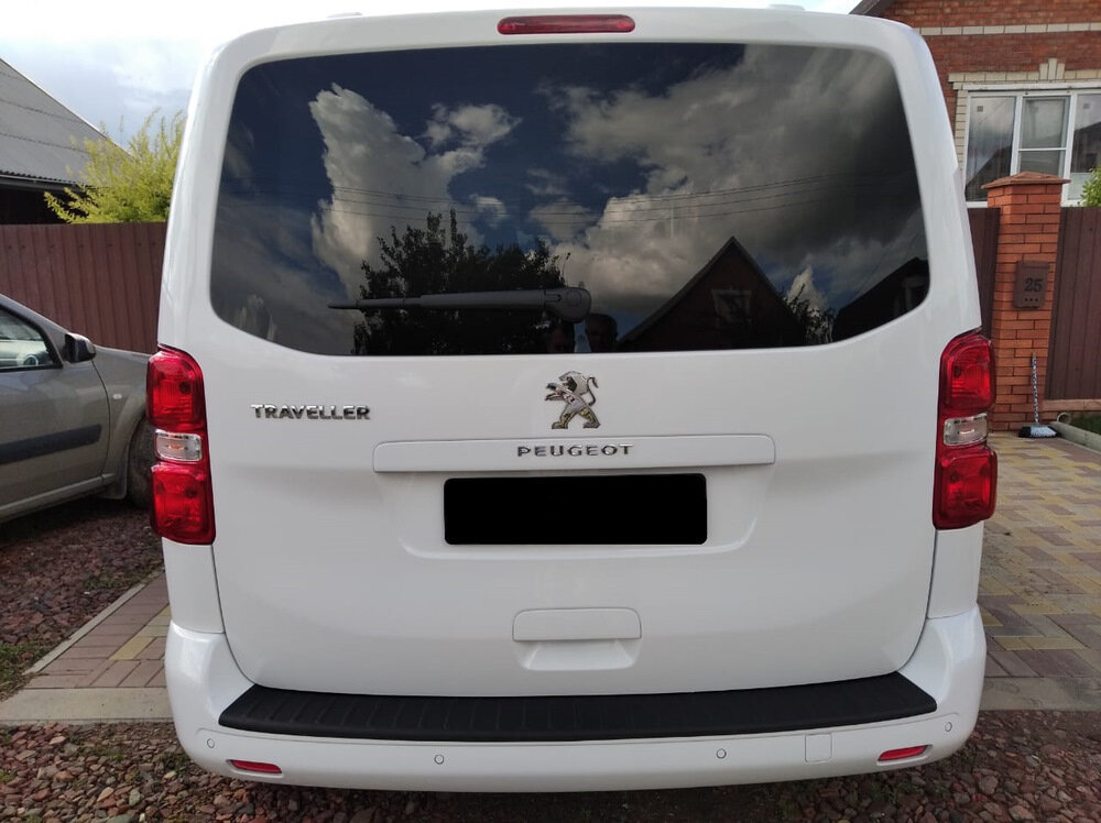 Накладка на задний бампер Peugeot Traveller L2 2016-