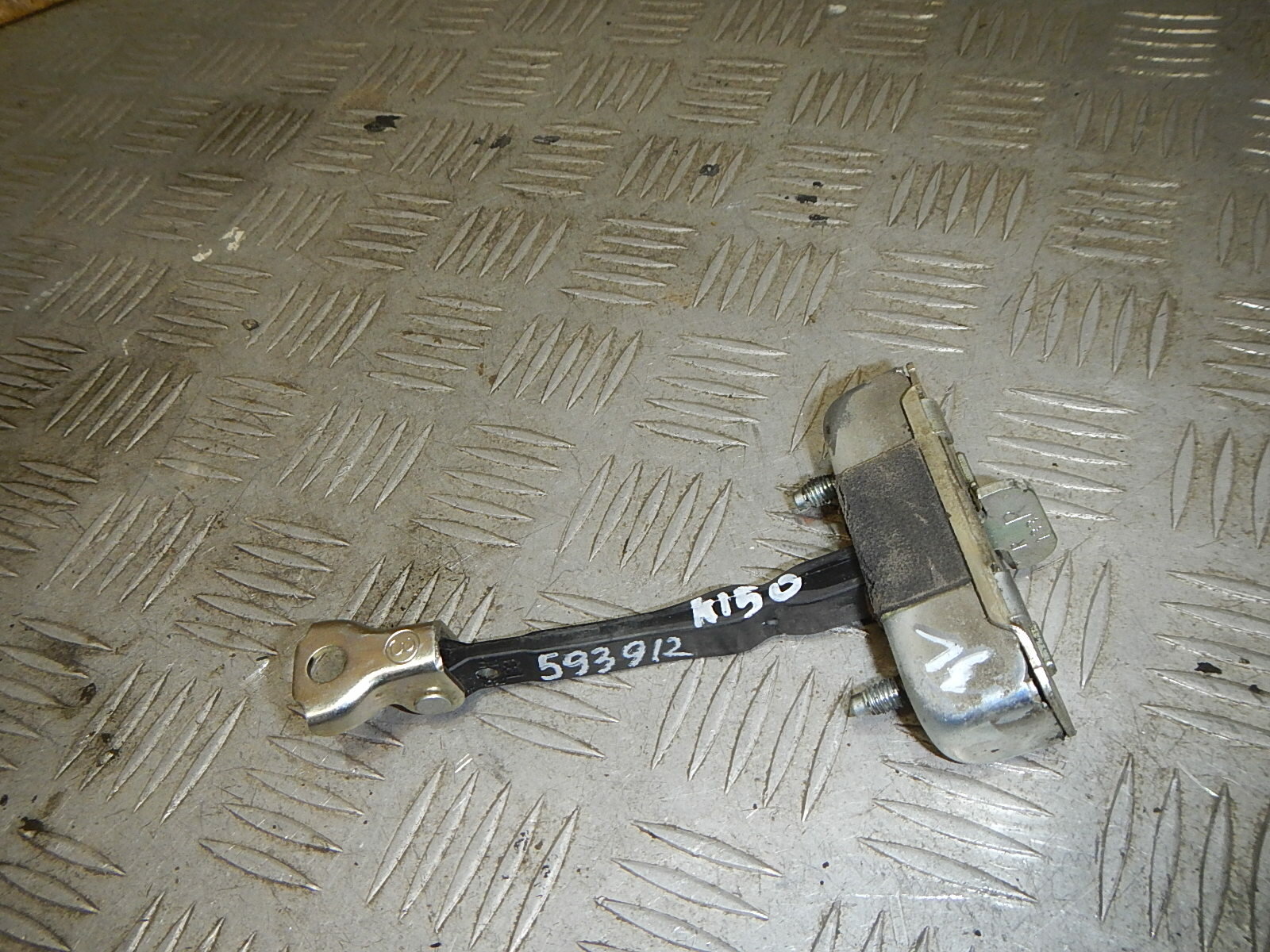 Б/У Ограничитель двери, Toyota (Тойота)-COROLLA 150 (06-) TOYOTA COROLLA 150 (06-) задней Без видимых повреждений. 593912...