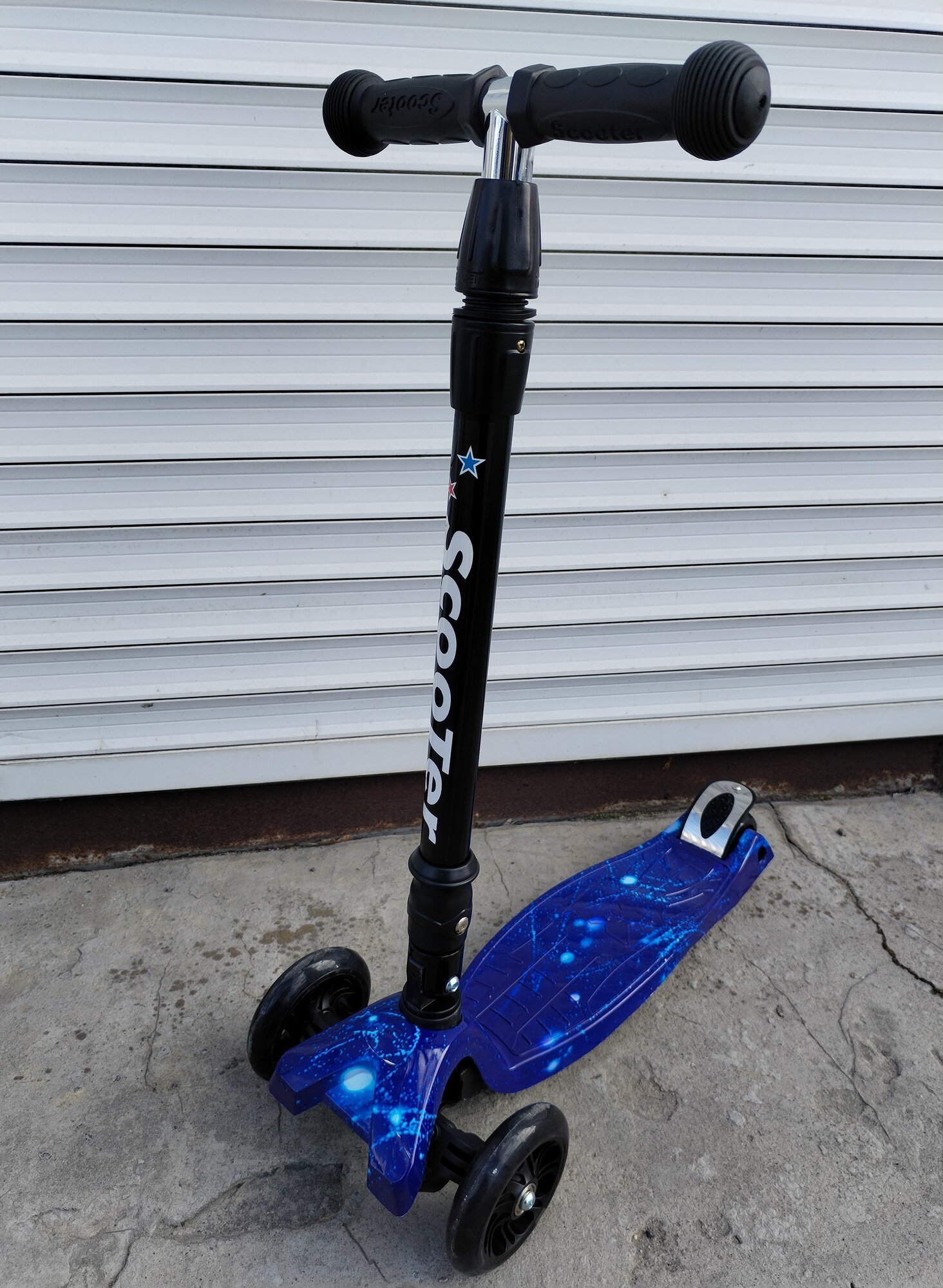 Самокат трехколесный складной Scooter яркий принт