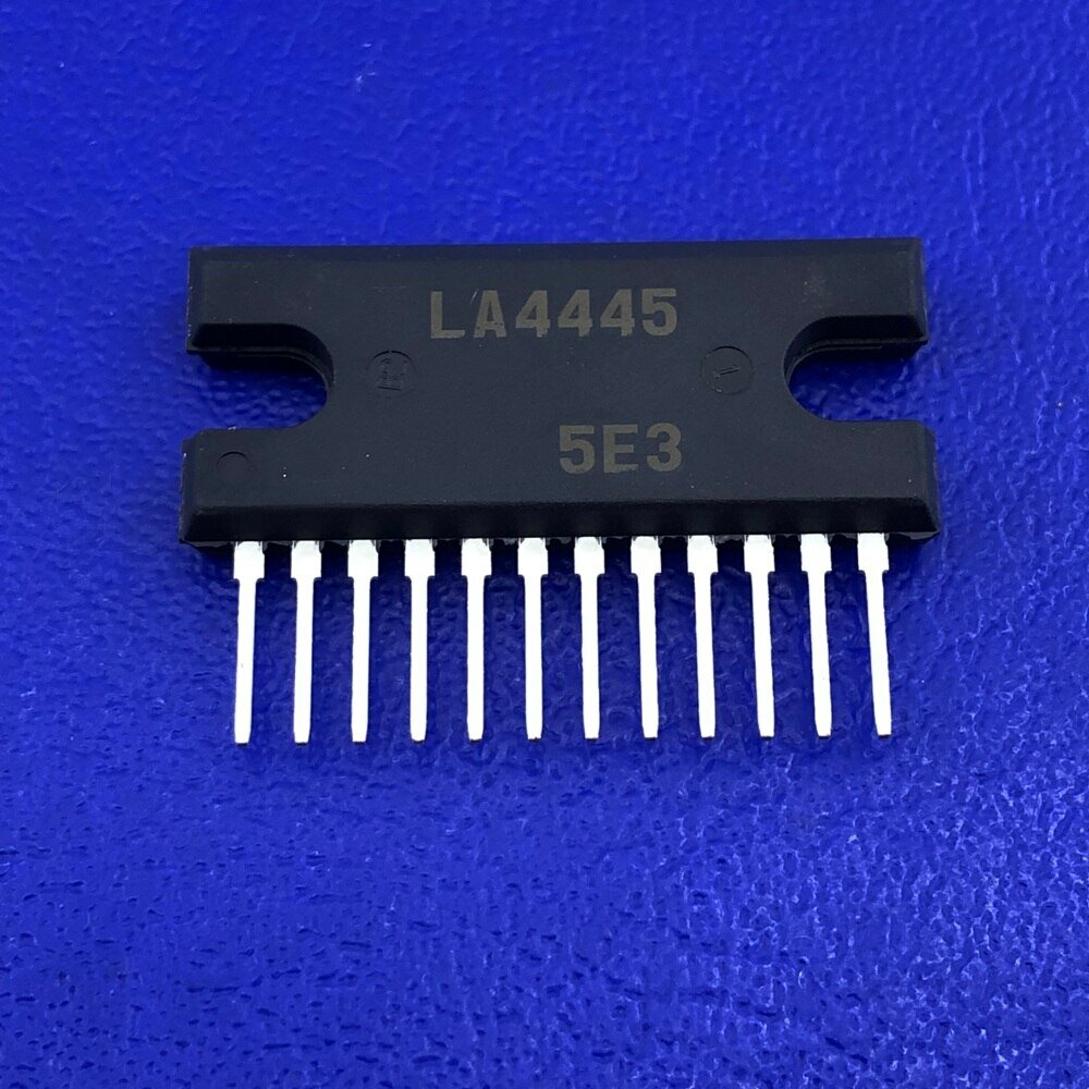 1 штука LA4445 2x5,5W 12-SILP Двухканальный усилитель мощности звуковой частоты с однополярным питанием LA 4445