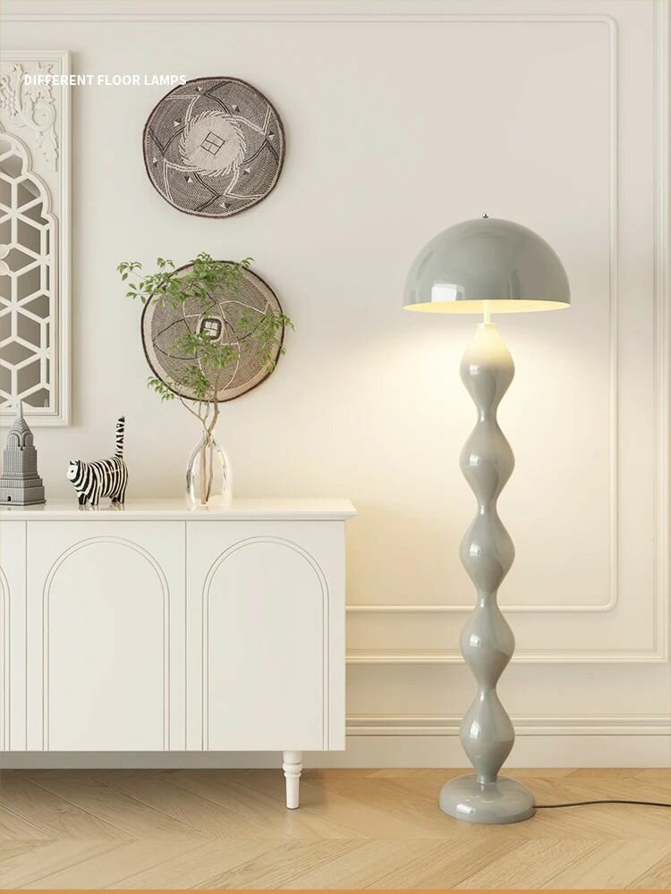 Напольный светильник