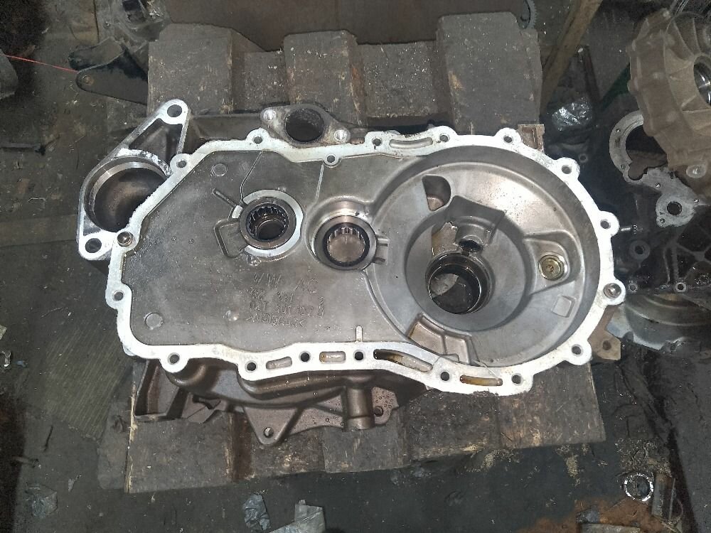 Картер сцепления Фольксваген Поло QAA 02T301107B