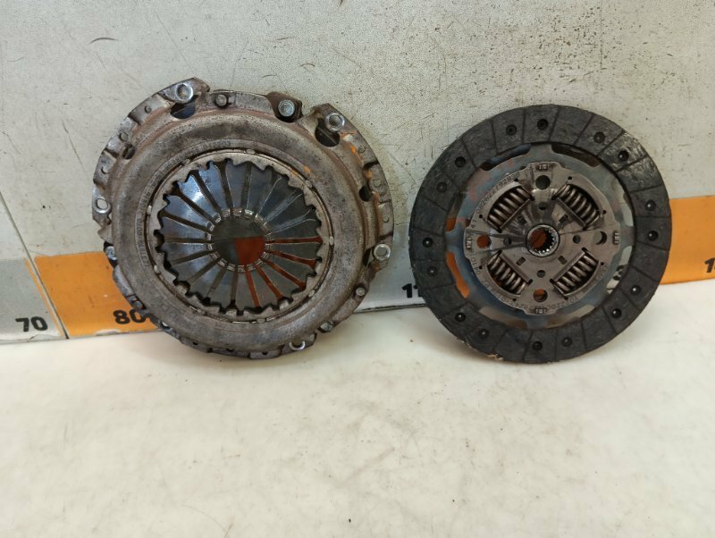 Б/У Корзина сцепления, Диск сцепления Комплект сцепления Ford Focus 2007 2 405770 FORD арт. 1746881, 1679189