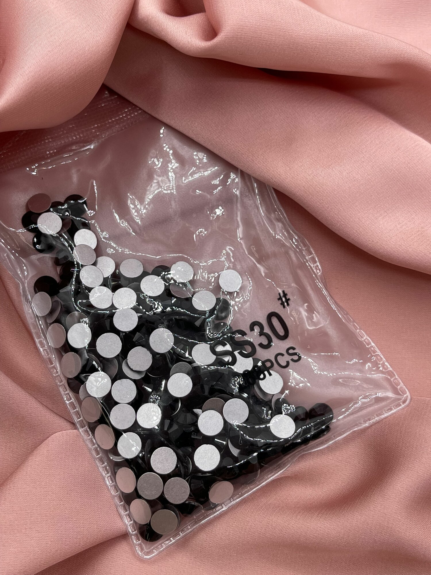 Стразы черные клеевые холодной фиксации SS30, 6мм, 288шт