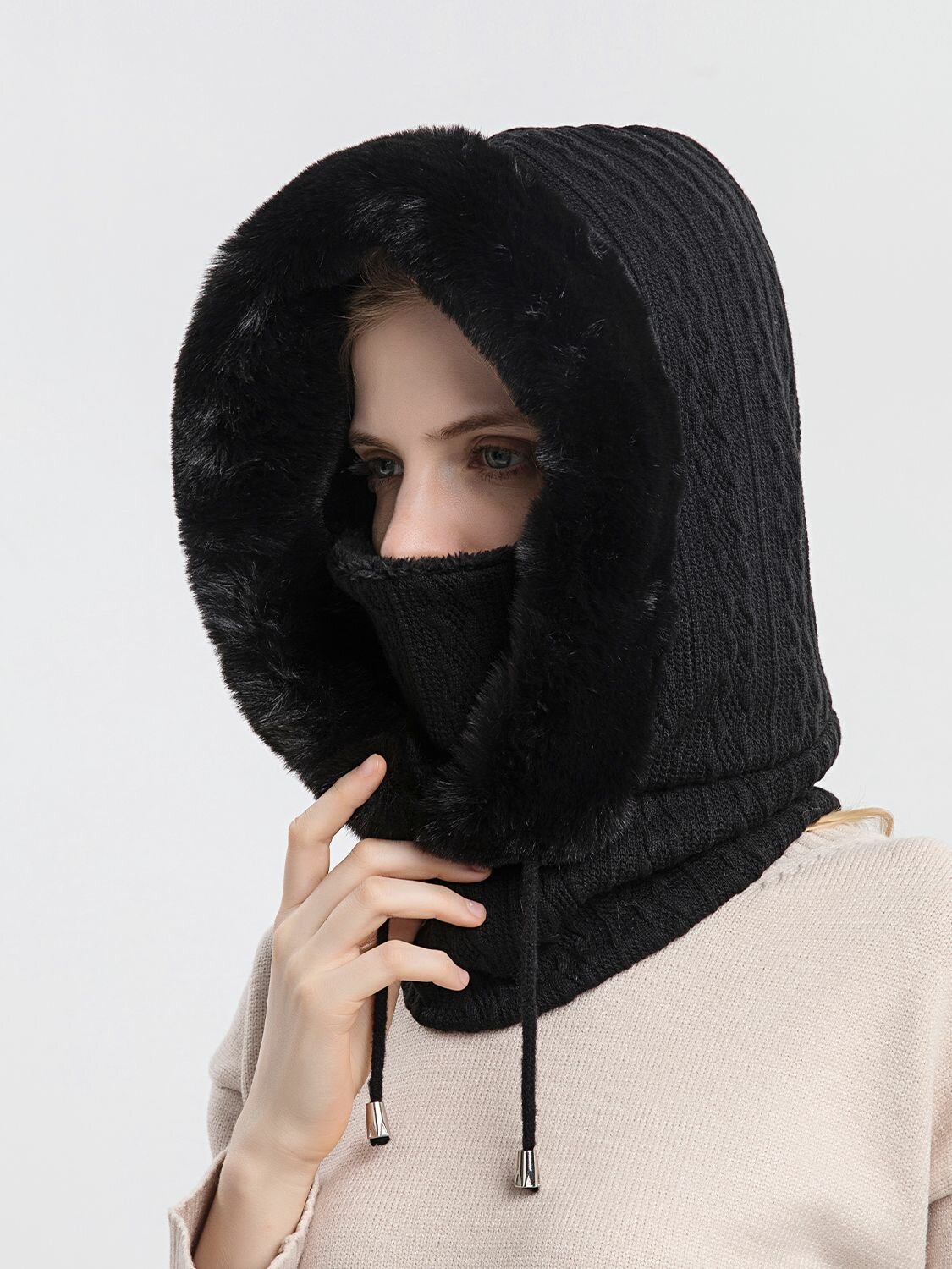 Шарф-капюшон для женщин