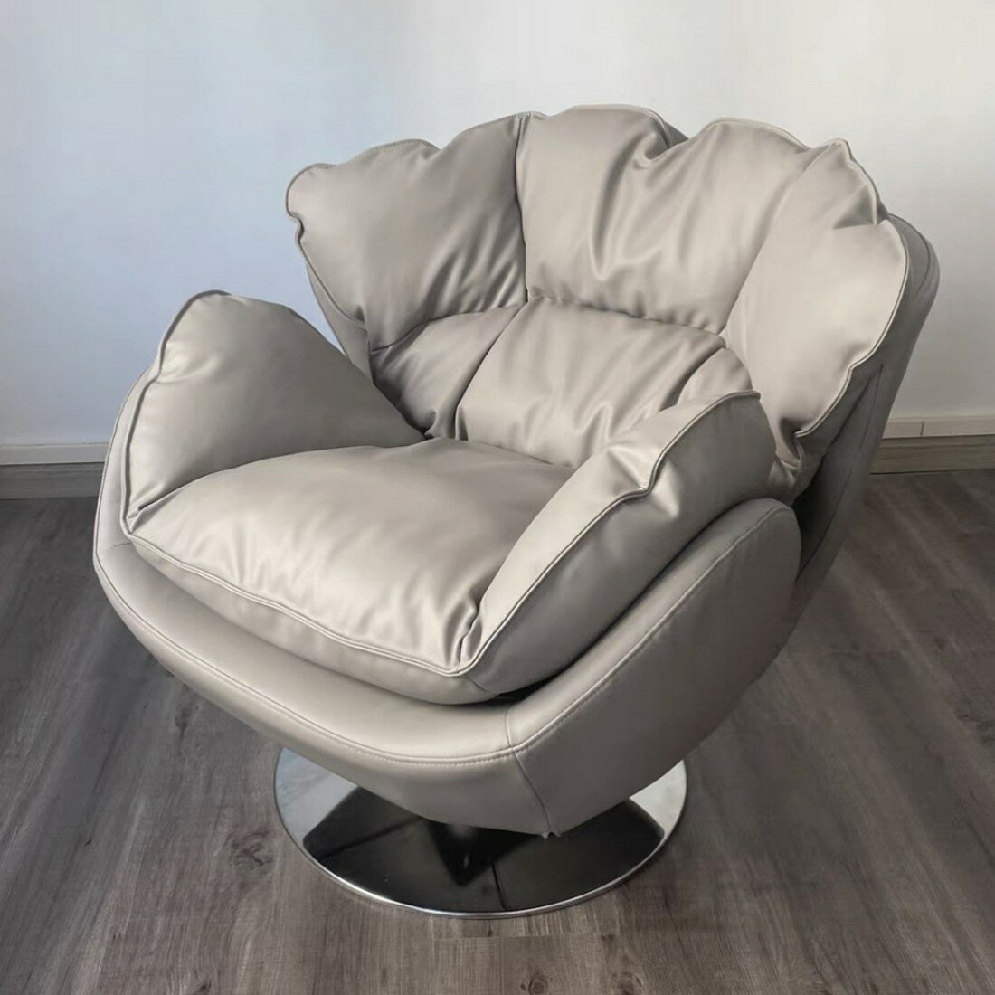 Дизайнерское поворотное кресло со съёмной мягкой подушкой Redmo (Светло-серый)