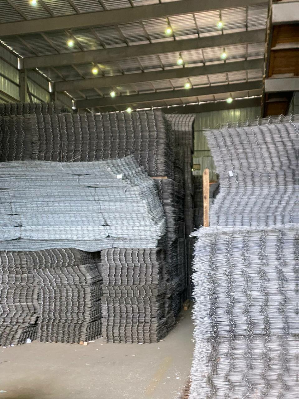 Сетка сварная в картах 200х200х4 мм 3 метра на 2 метра сварная