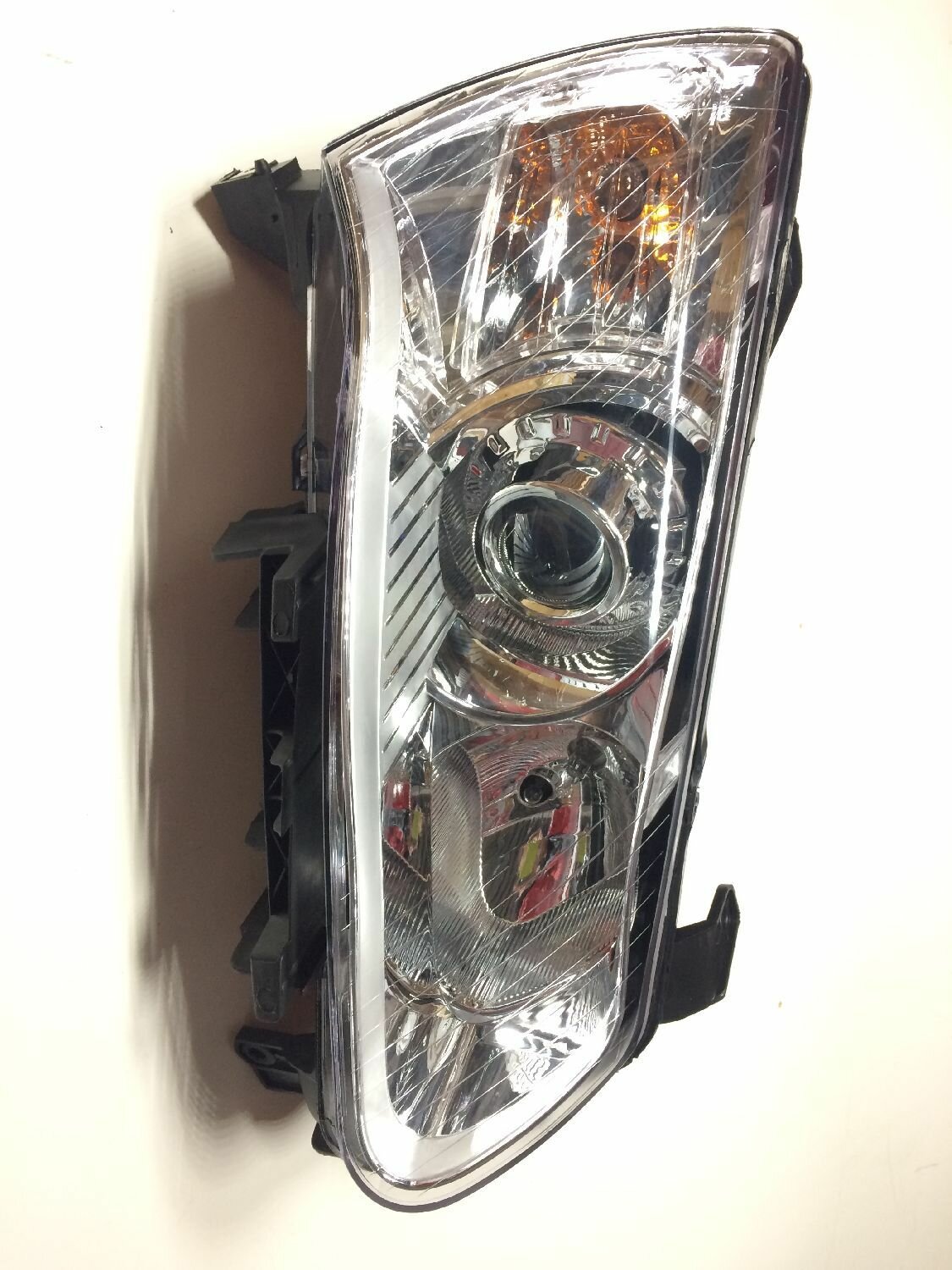 Фара передняя правая Emgrand EC7, FE-2, хетчбек (1067002010)