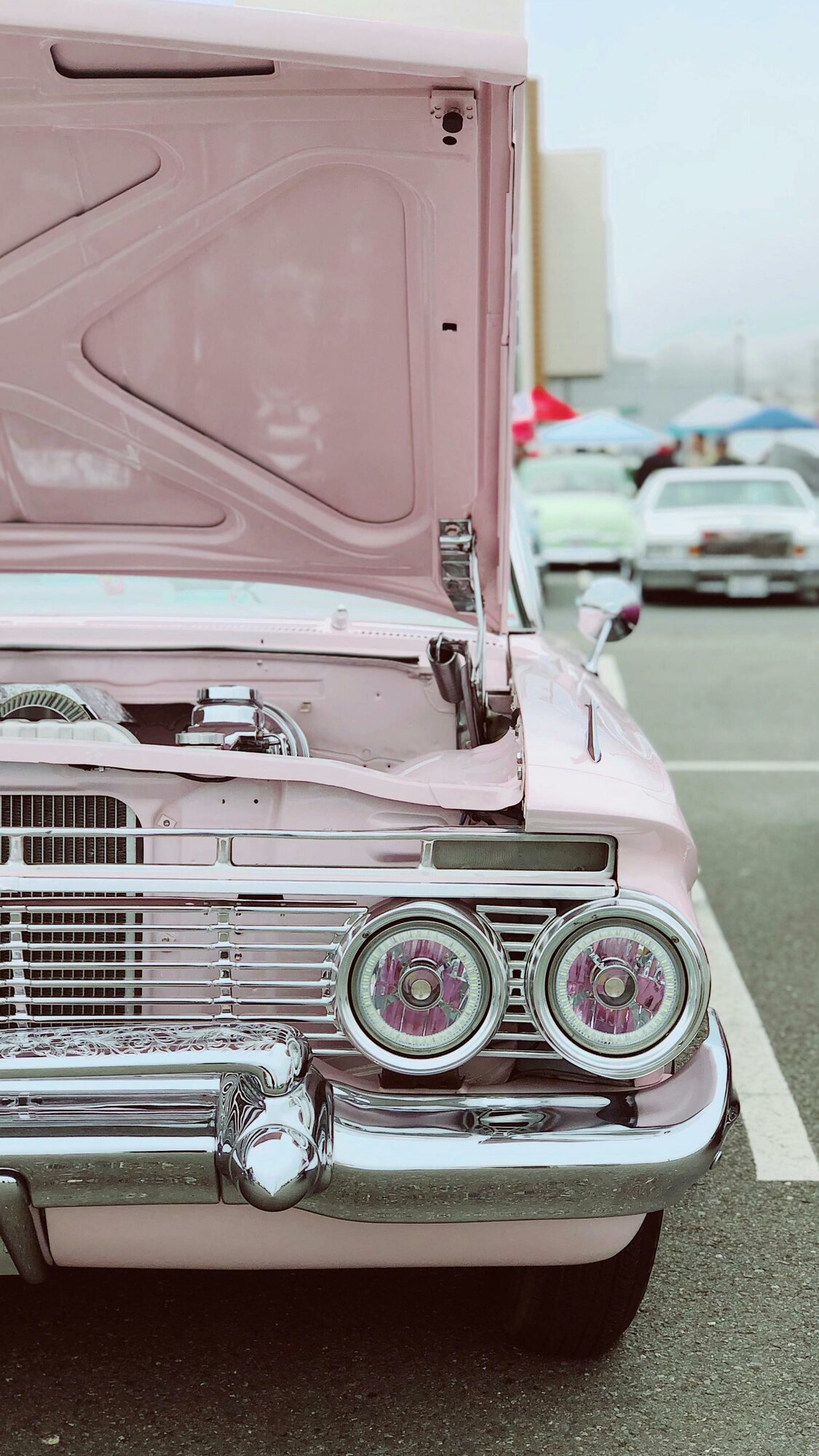 Картина на холсте 60x110 LinxOne "Автомобиль, интерьер для дома / декор на стену / дизайн