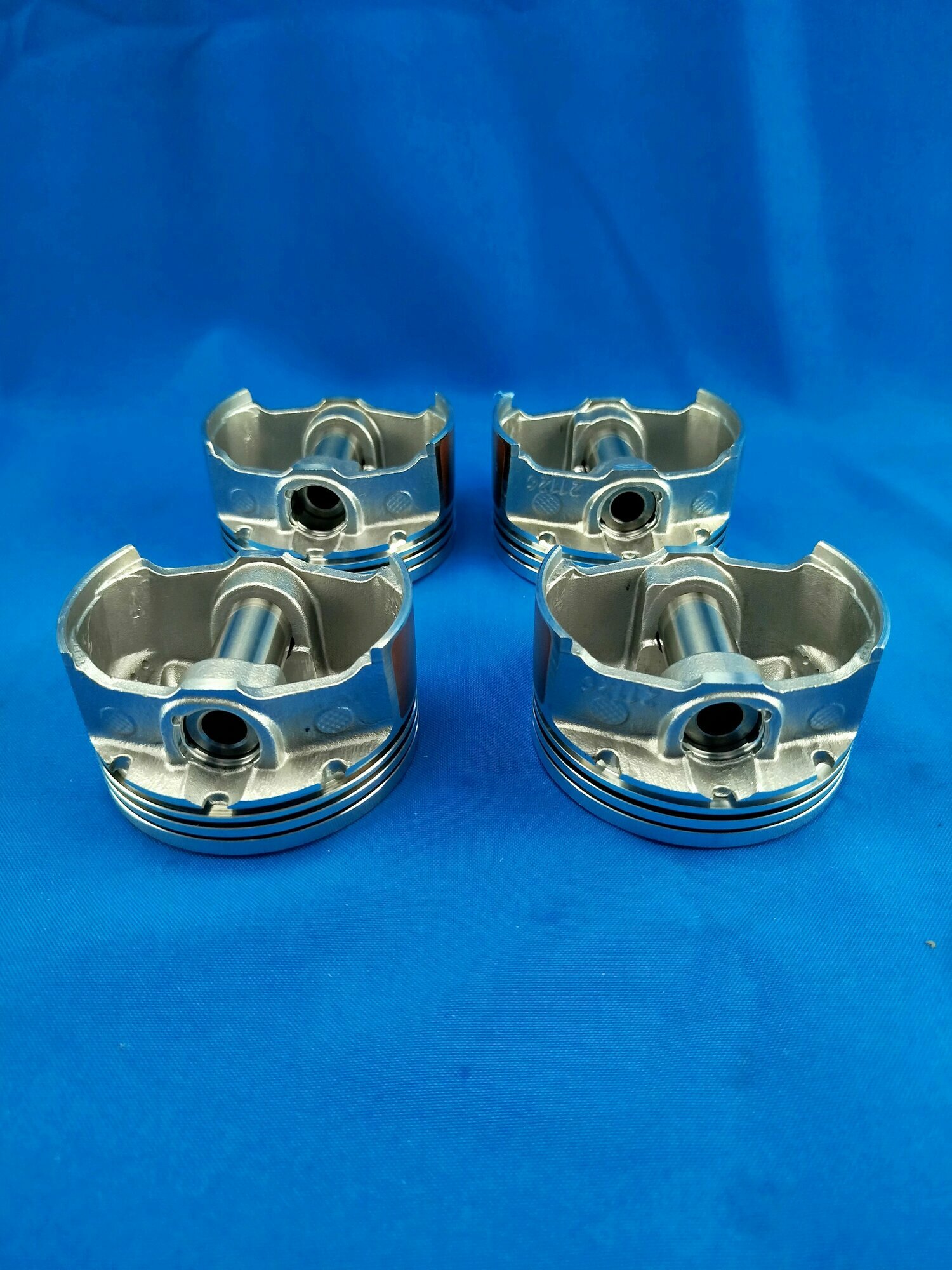 Поршня с пальцами "LECAR" для а/м ВАЗ 21126 82,5 A