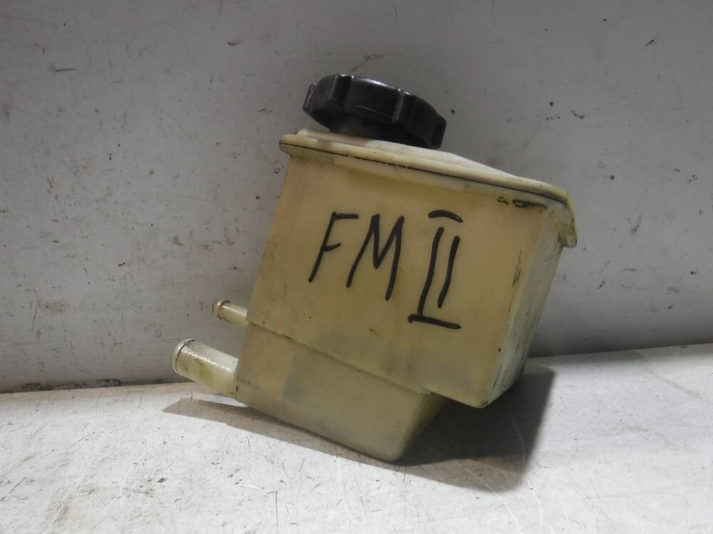 Бачок гур Ford Mondeo II 93BB3R700AK