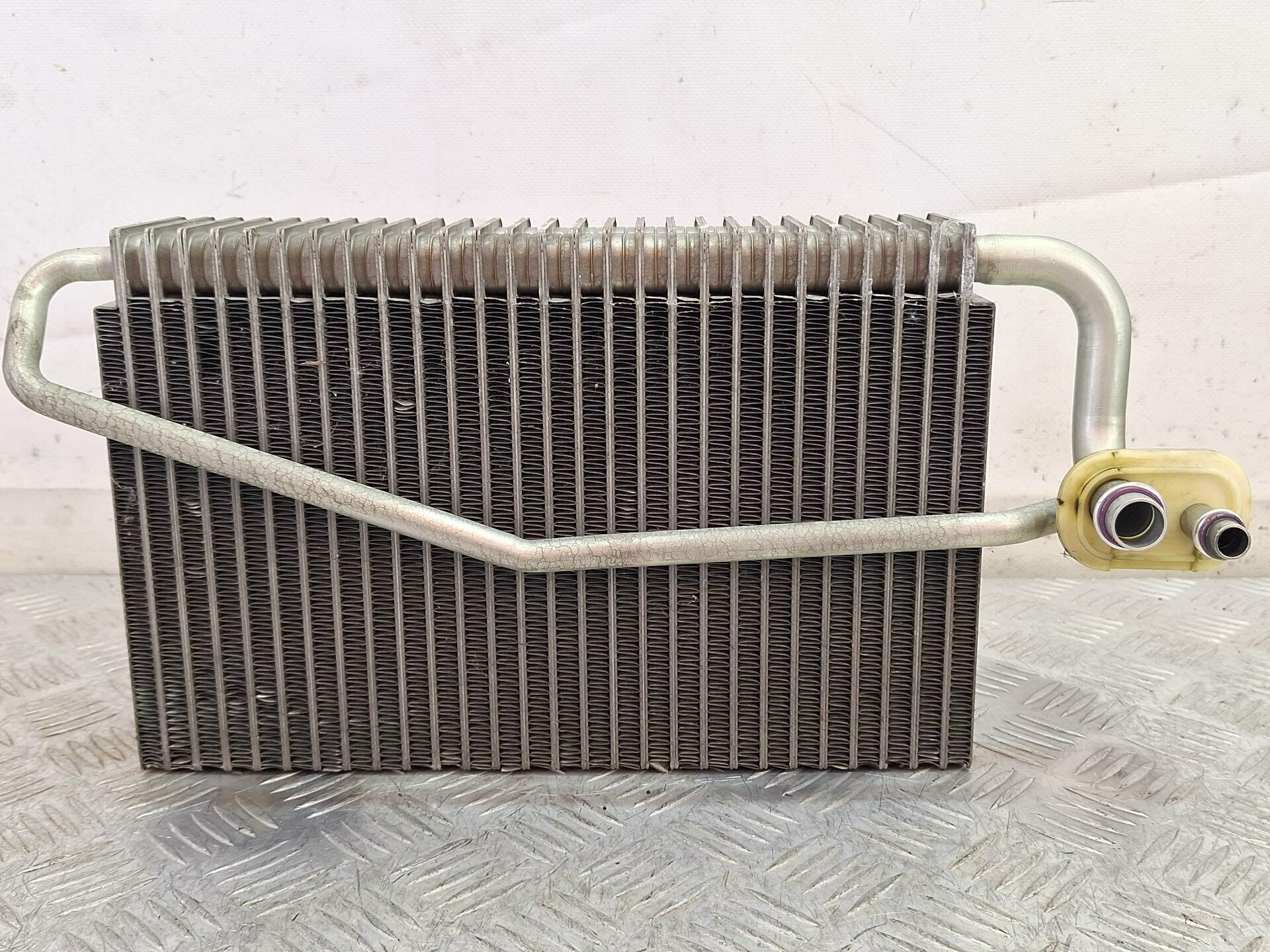 Испаритель кондиционера Mercedes-Benz C W203 рест. 2006 A2098300158