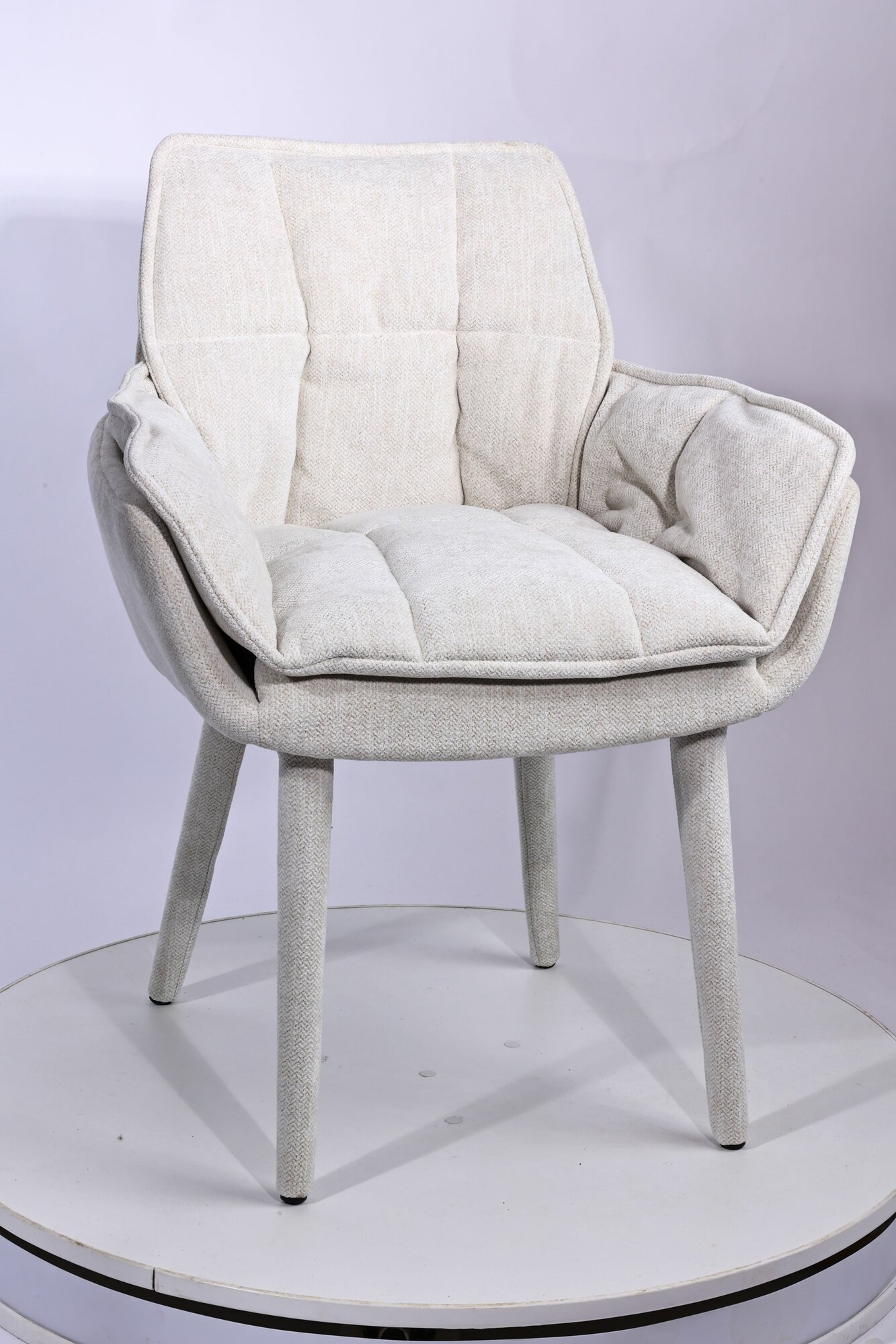 Стул кресло Энигма, шенилл, мягкий, ножки в чулках, цвет белый