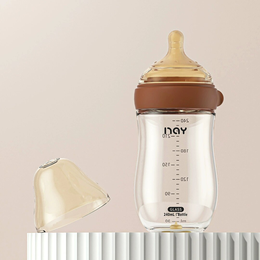 Стеклянная бутылочка объемом 240 мл с имитацией грудного молока для предотвращения метеоризма (на 3-6 месяцев)