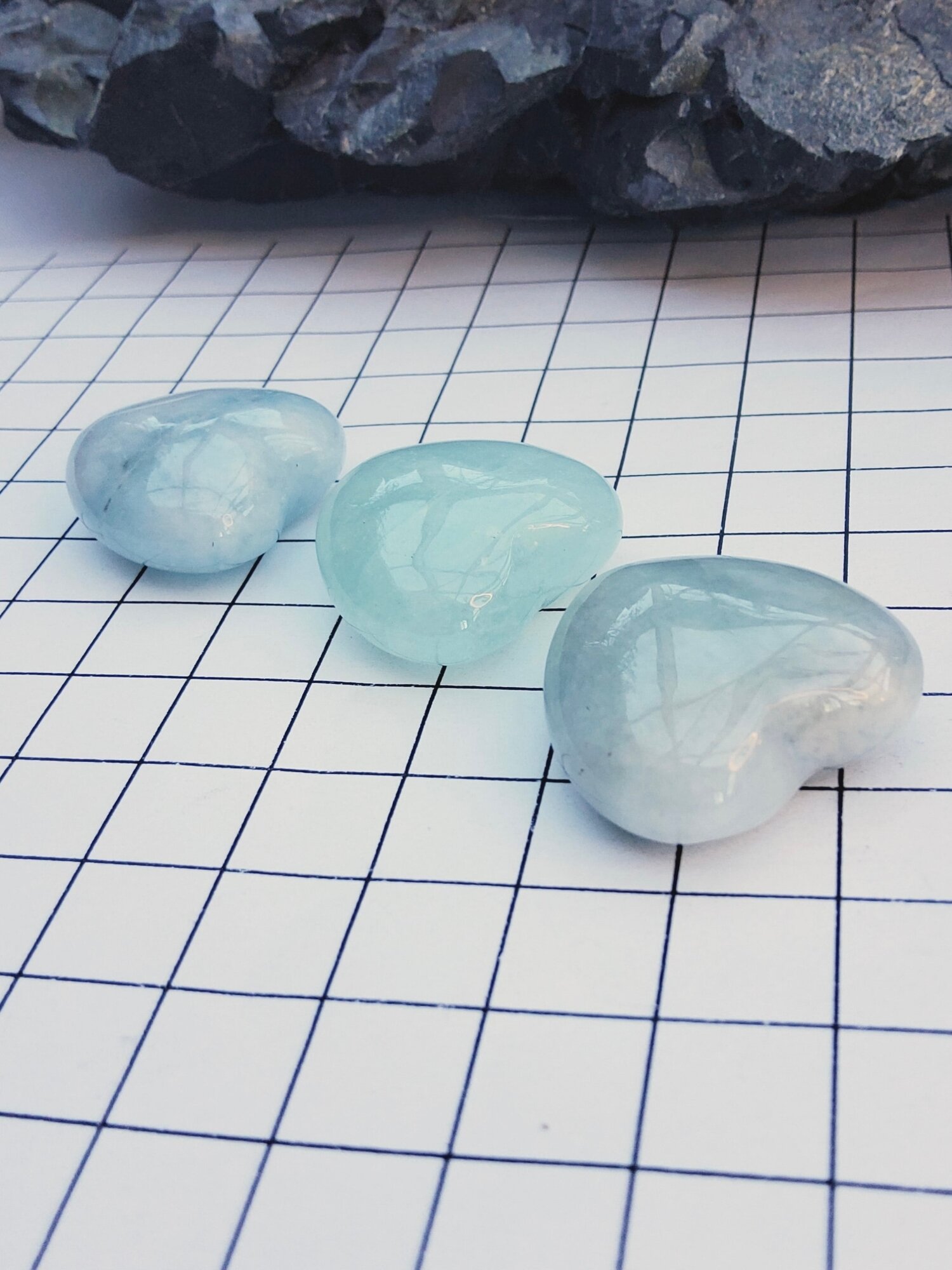 Фигурка сердце натуральный Аквамарин 25 на 25 мм. Талисман