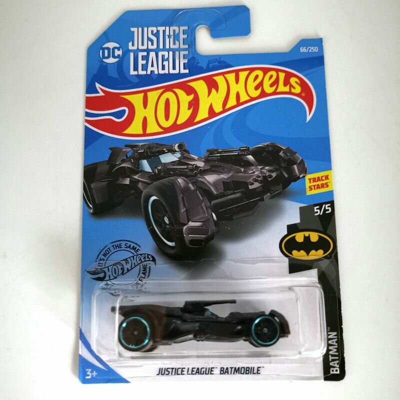 Машинка Mattel Hot Wheels 2019 C4982 Justice League Batmobile