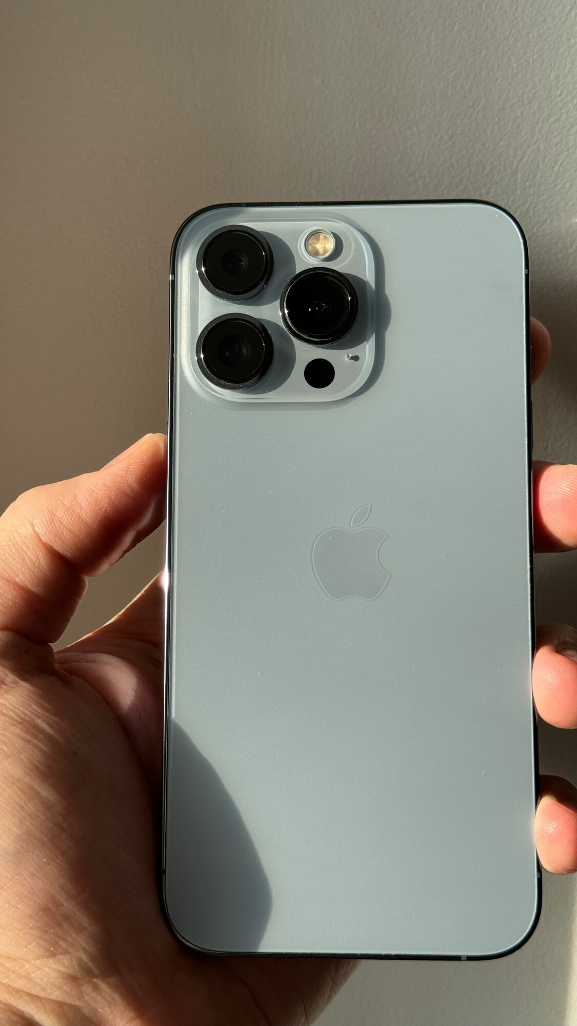 Смартфон Apple iPhone 13 Pro 128 ГБ Dual: nano SIM + eSIM, Sierra Blue