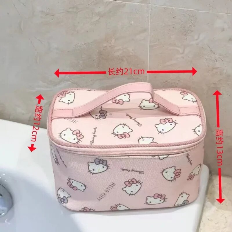 MINISO Новая вместительная сумка-шоппер Hello Kitty 2025 года с очаровательным принтом — это портативный дорожный органайзер, подходящий для хранения косметики, туалетных принадлежностей и многого другого,