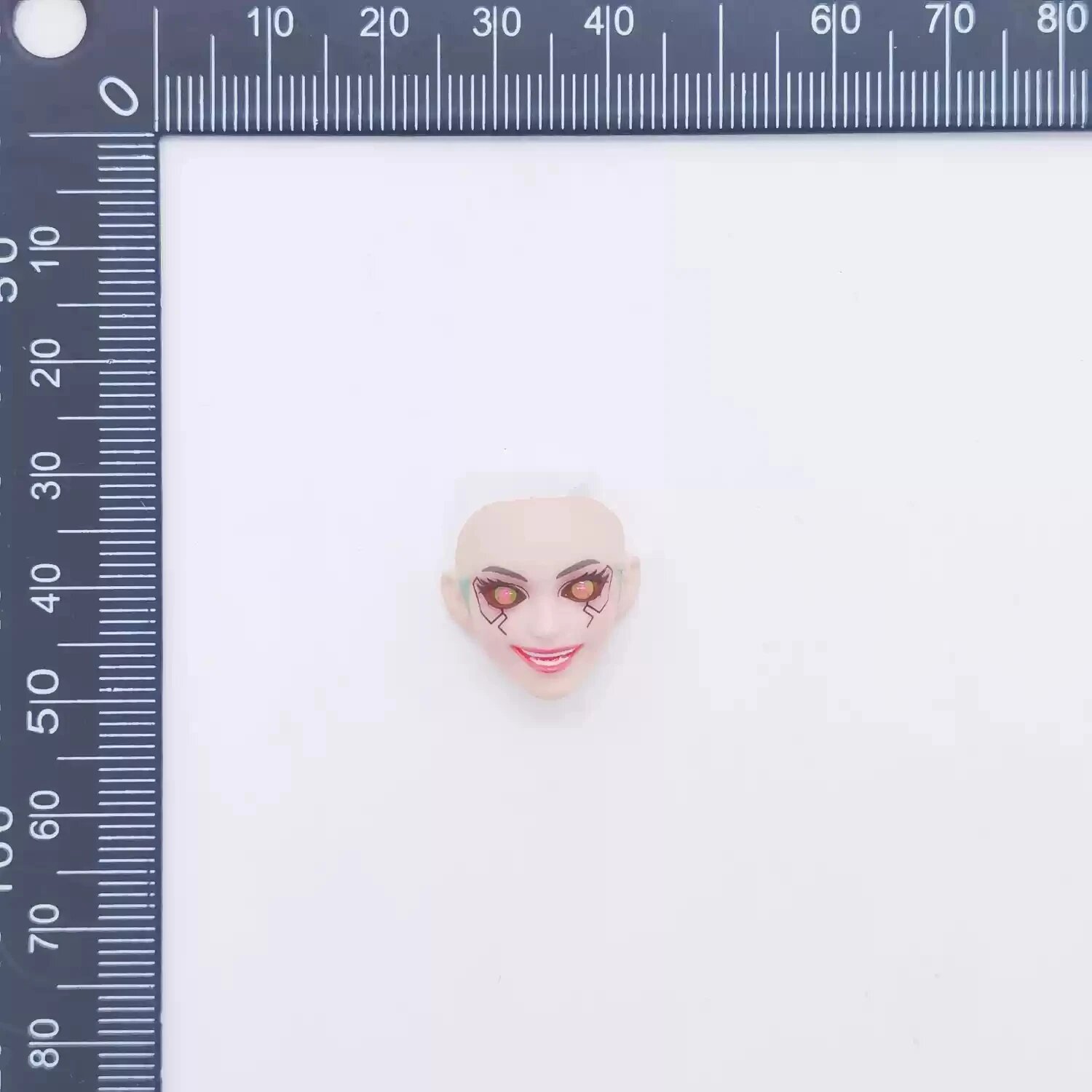 Голова для фигурки 1/12 Hot Toys RomankeyX, белый, цвет 18