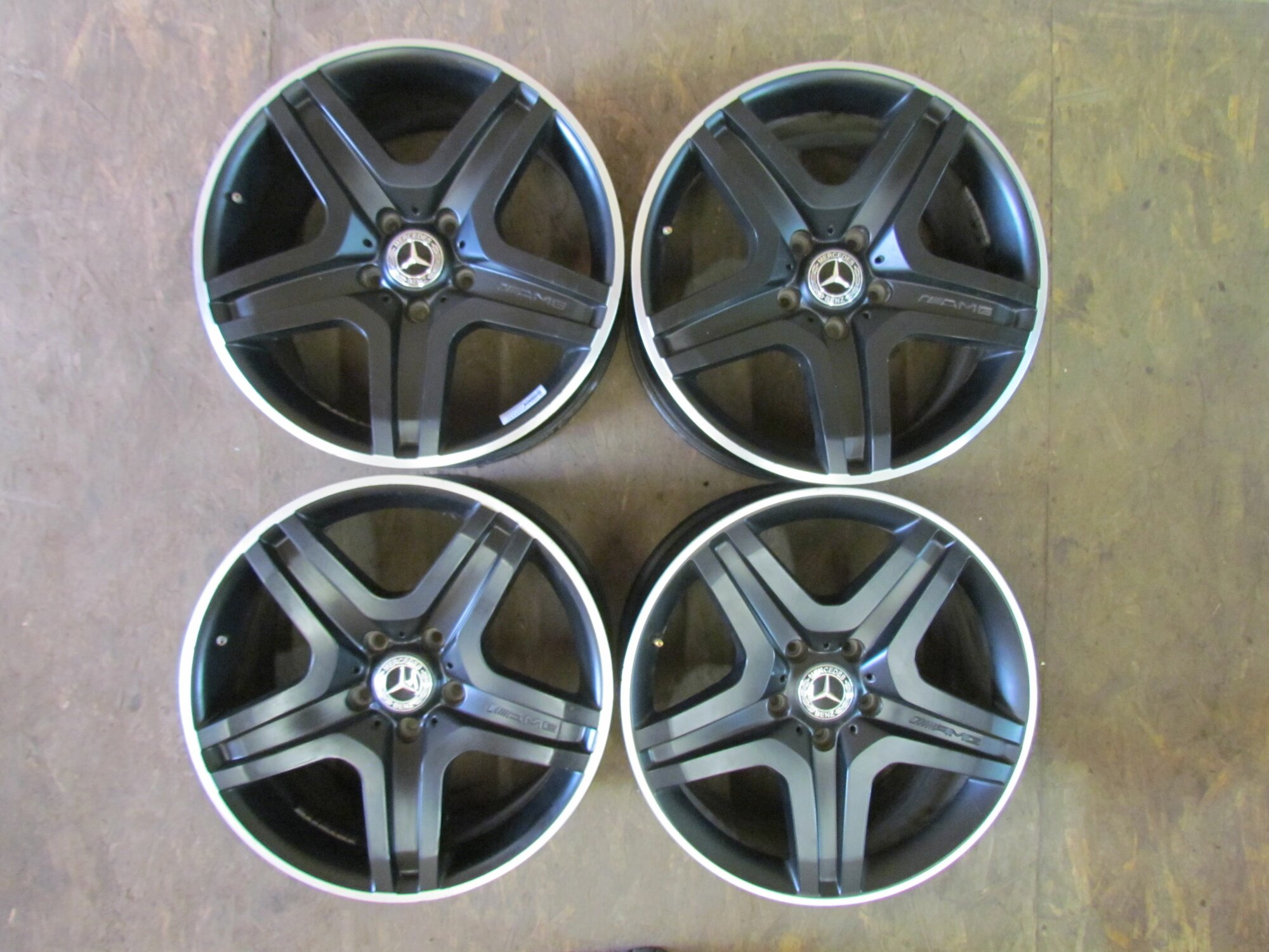 Комплект колесных дисков Mercedes-Benz R20 9.5J ET50 5*130 DIA84.1 (оригинал) 0025309