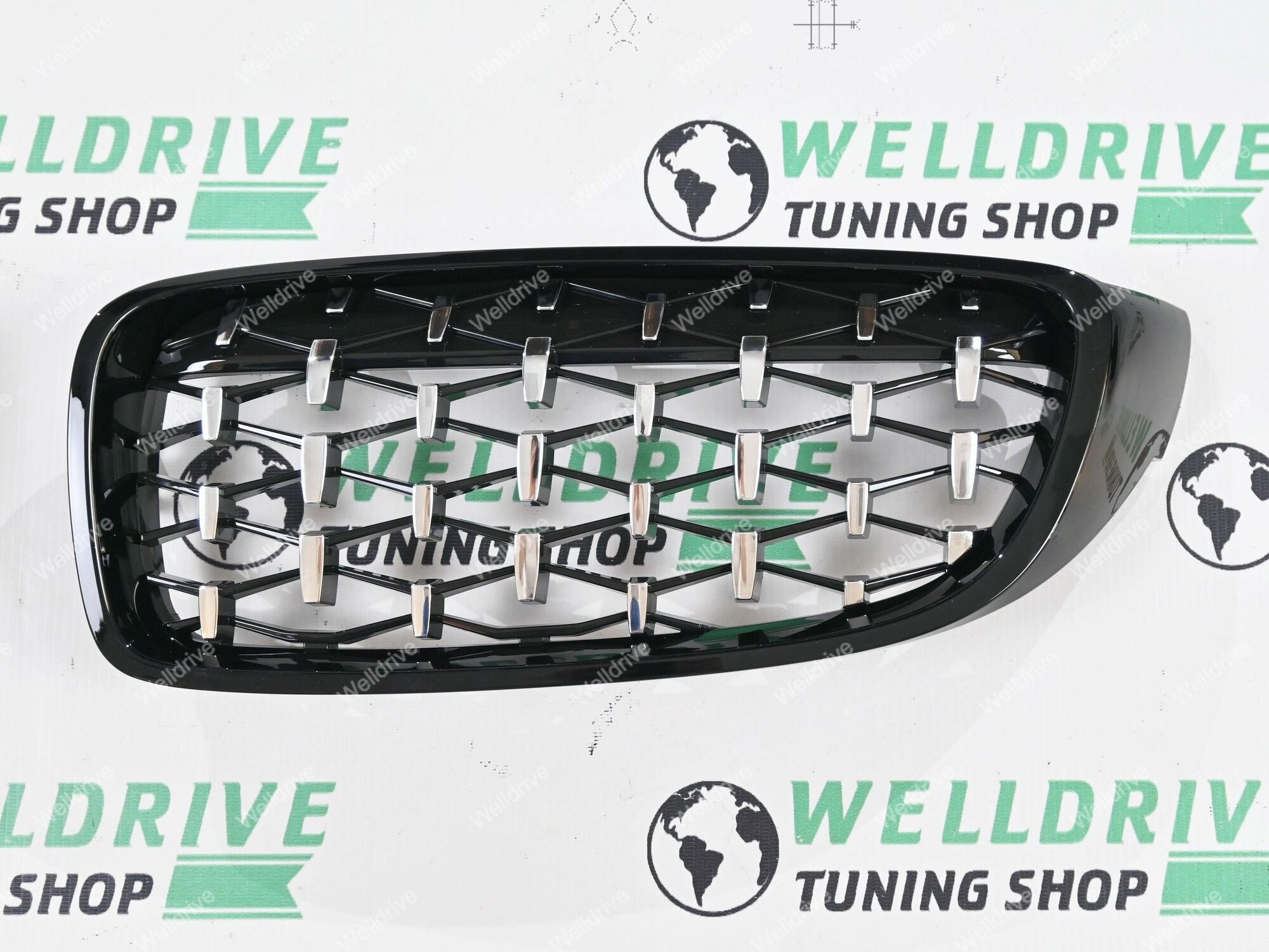 Решетки радиатора BMW 4 F32 F33 F36 Diamond хром черный глянец