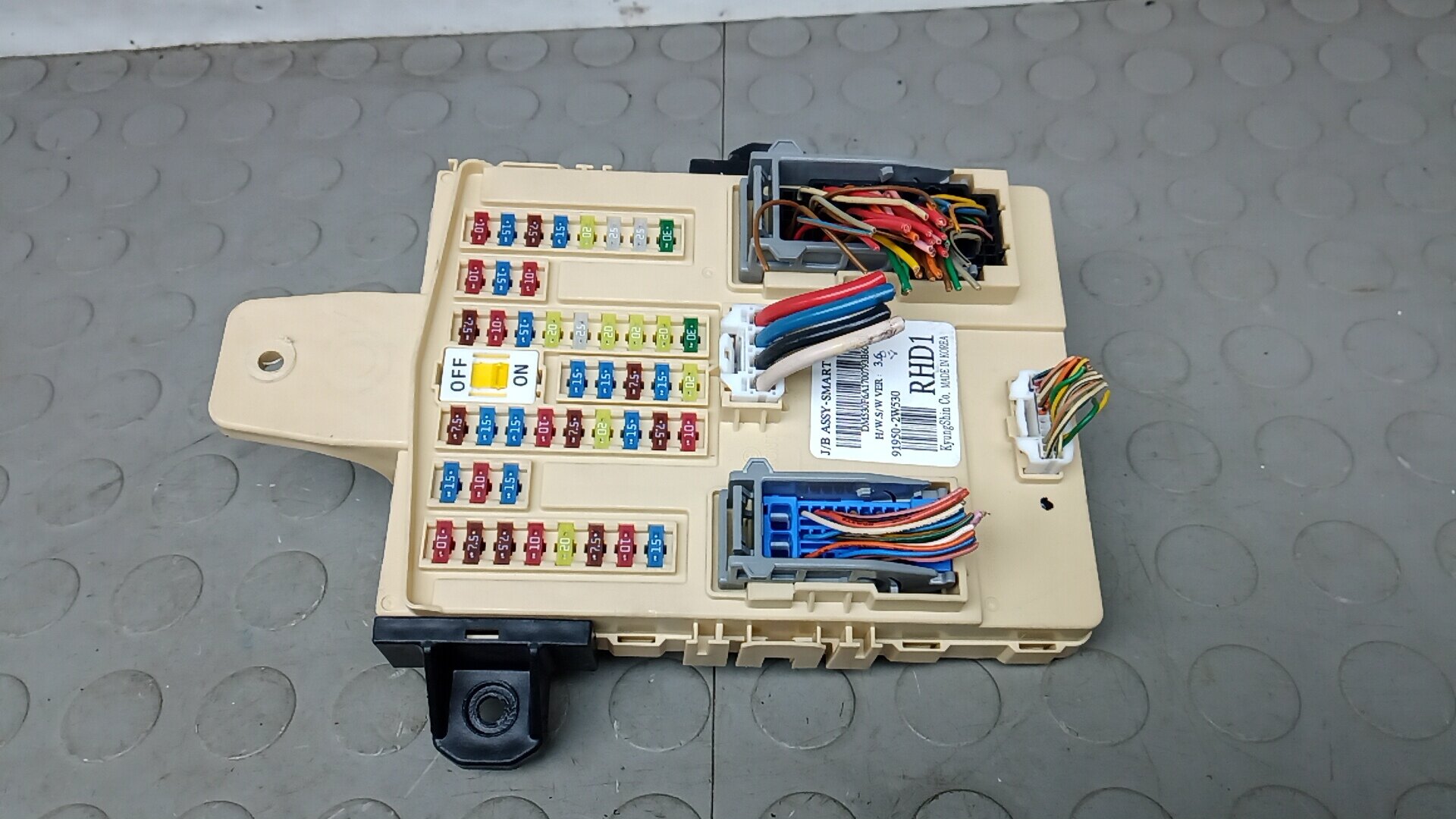 Блок предохранителей HYUNDAI SANTA FE 3, Номер 919502w530