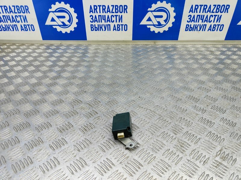 Б/У Блок управления центральным замком Toyota Camry XV40 / Тойота Камри XV40 2.4 2AZFE 167 Л.С 2007