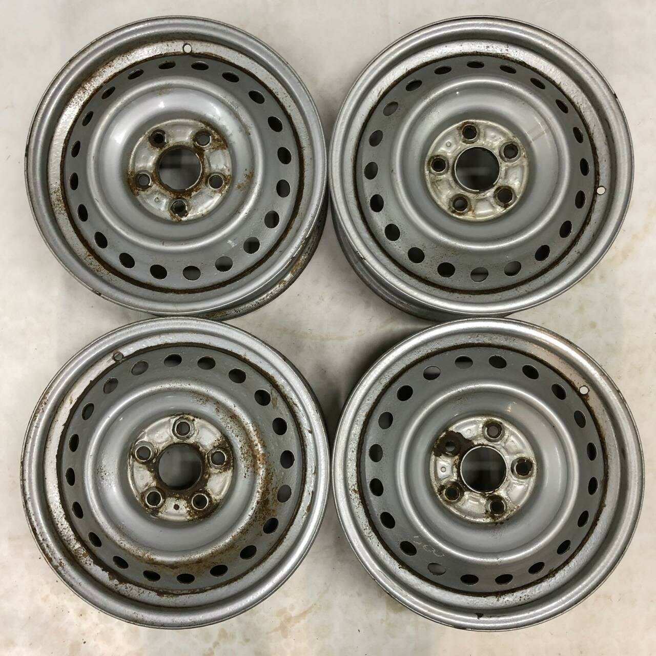 Колесные диски Штампованные 16x6.5 PCD 5x114.3 D64.1 ET46 (Реплика)