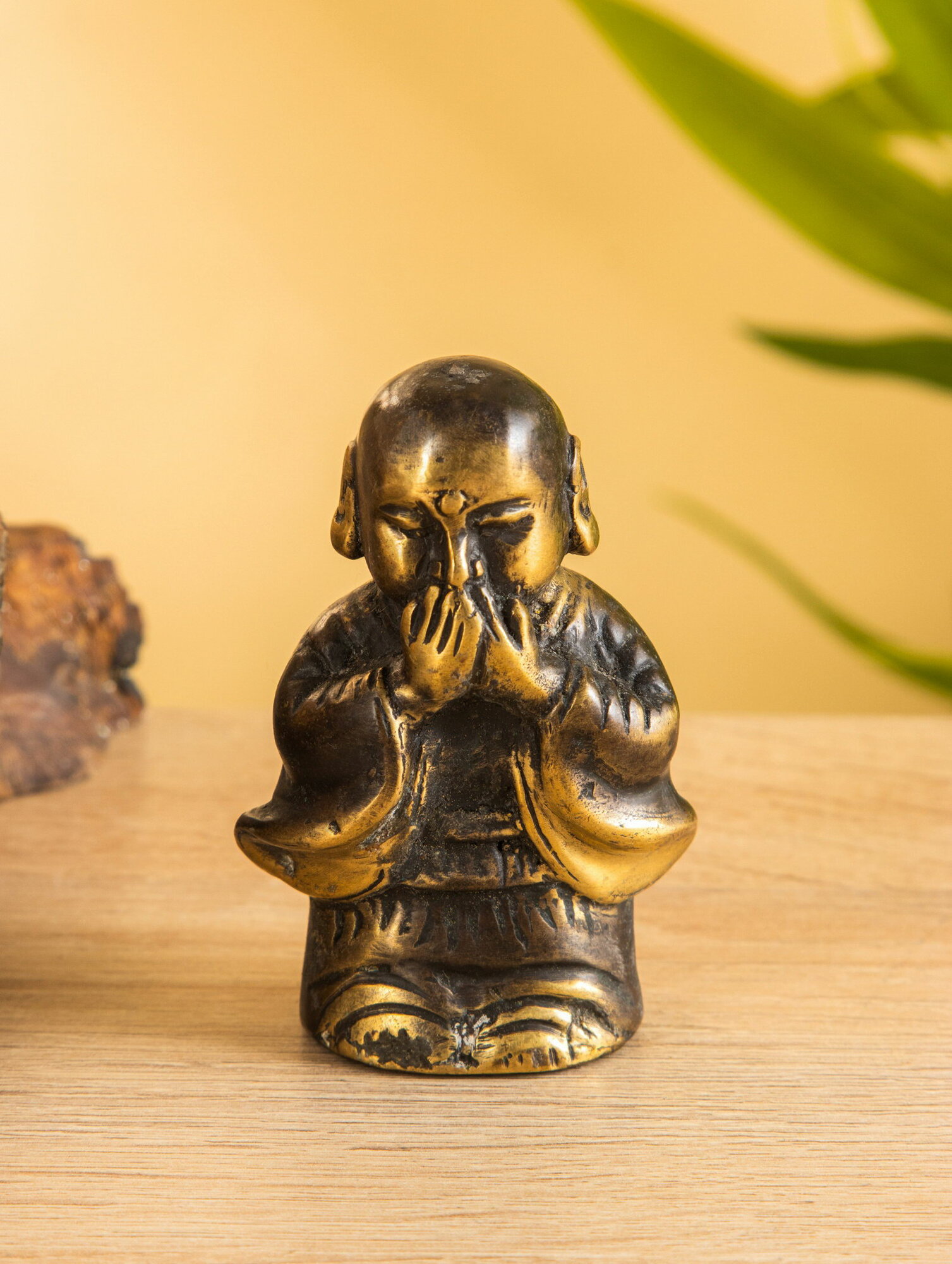 Сувенир "Монах", 5x4x8 см, бронза, тематика праздника: универсальная тематика