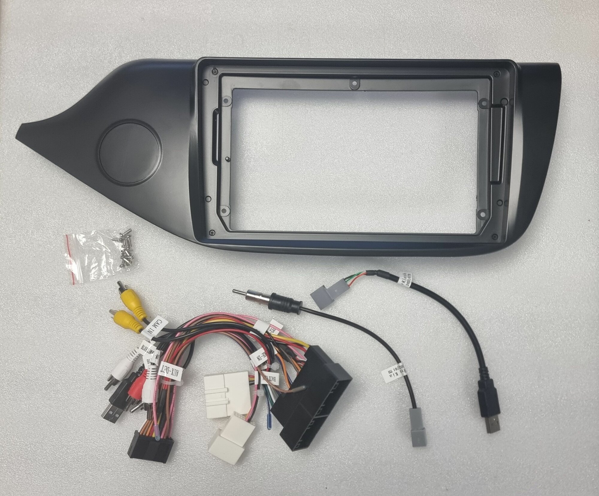 Установочный комплект KIA Ceed II 2012+ (рамка матовая), рамка + проводка KB-OL-9781