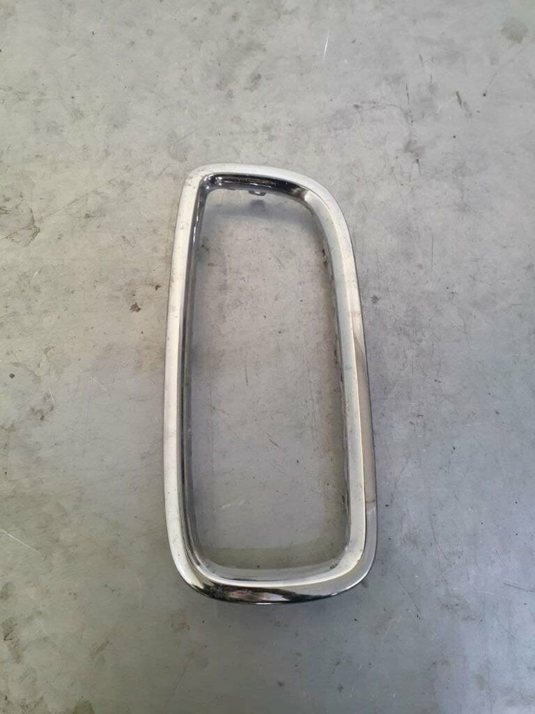 Накладка на решетку радиатора BMW 7 E65/E66 2002 511000000000