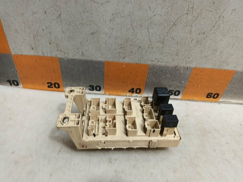Б/У Блок предохранителей салонный Lexus RX300 2002 MCU15 446025 TOYOTA арт. 8273048022