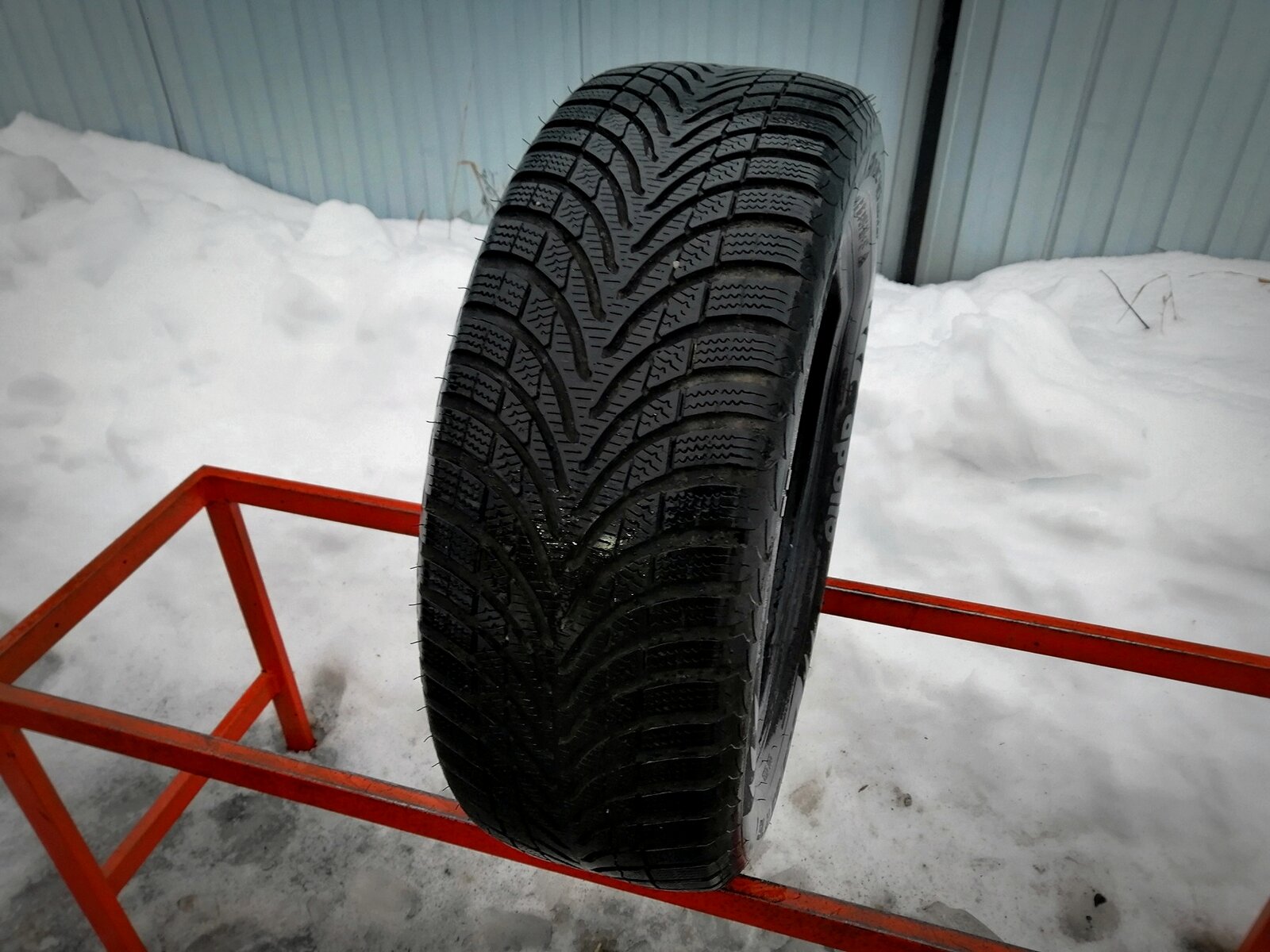 Автошина Б/У 205/55 R16 Apollo Alnac 4G Winter