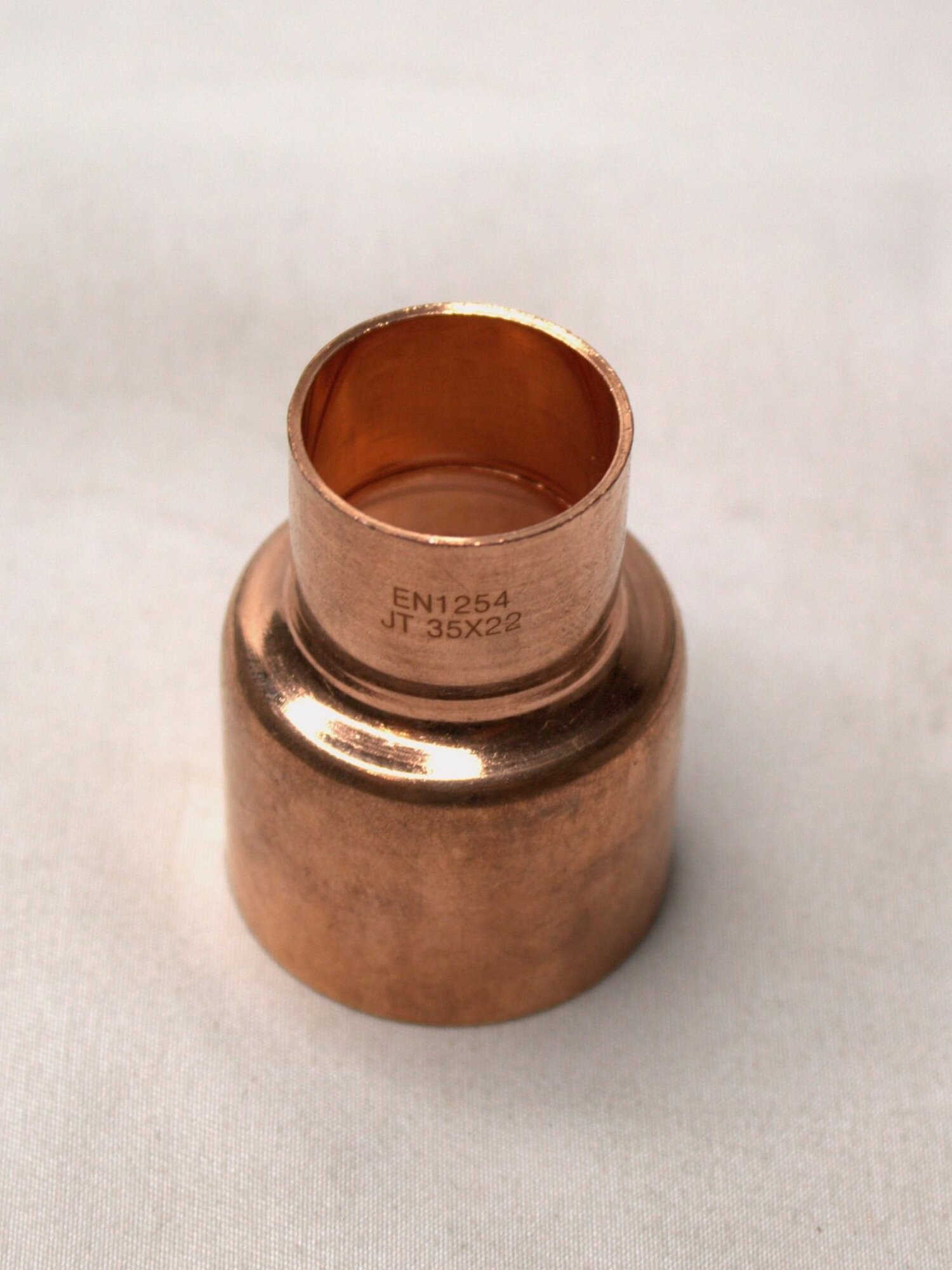 Муфта медная двухраструбная переходная 35х22