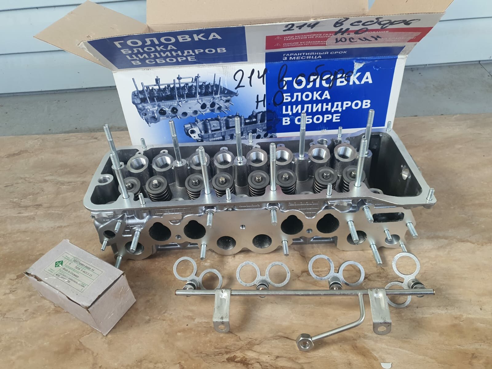 Головка Гбц Всборе 214 Нового Образца Большие Гидрики Ваз Нива 214 Шевроле Урбан и тд. Классика 2104 2105 2107 Инжектор.