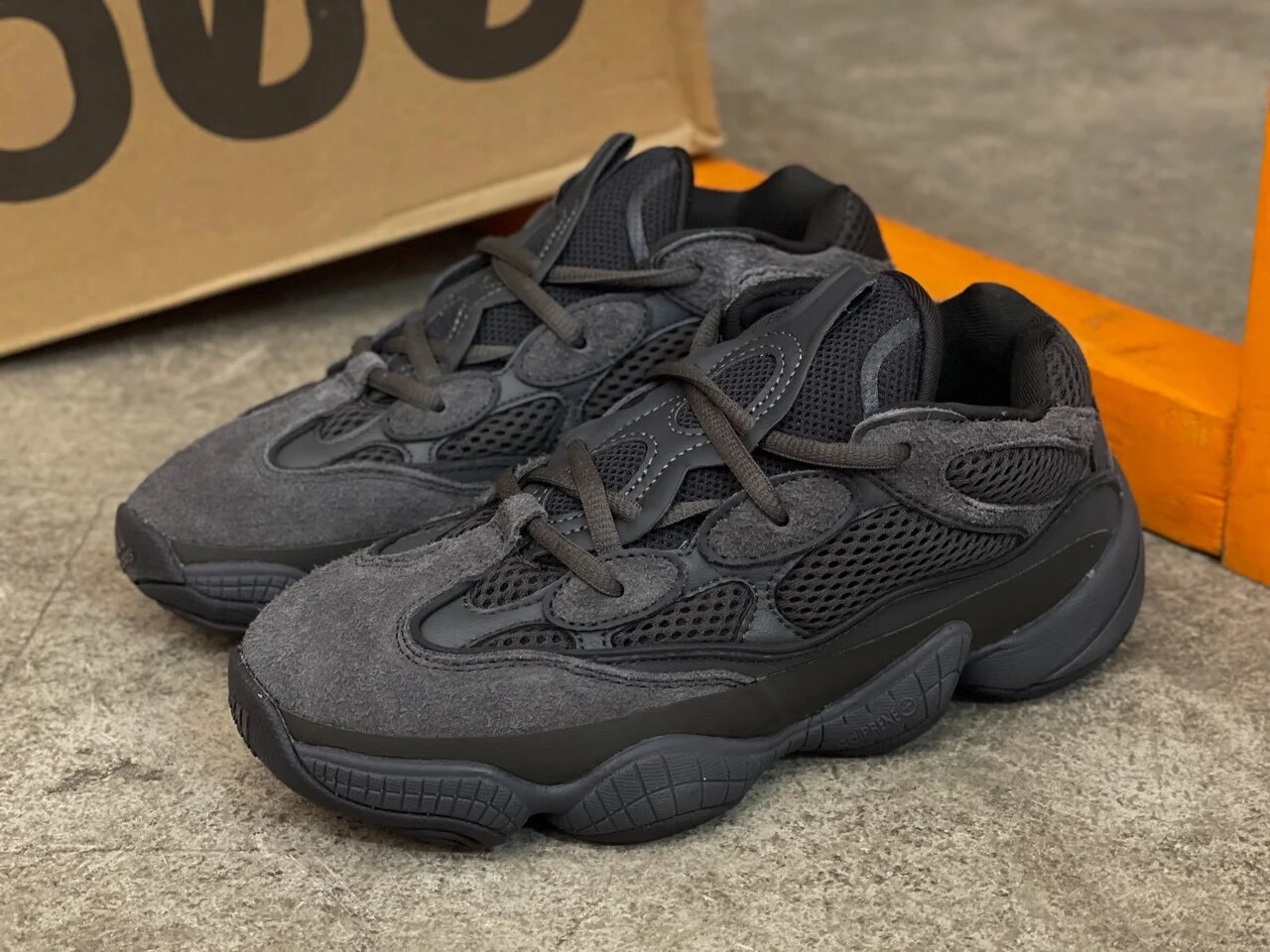 Кроссовки BOOST 500 "Utility Black"