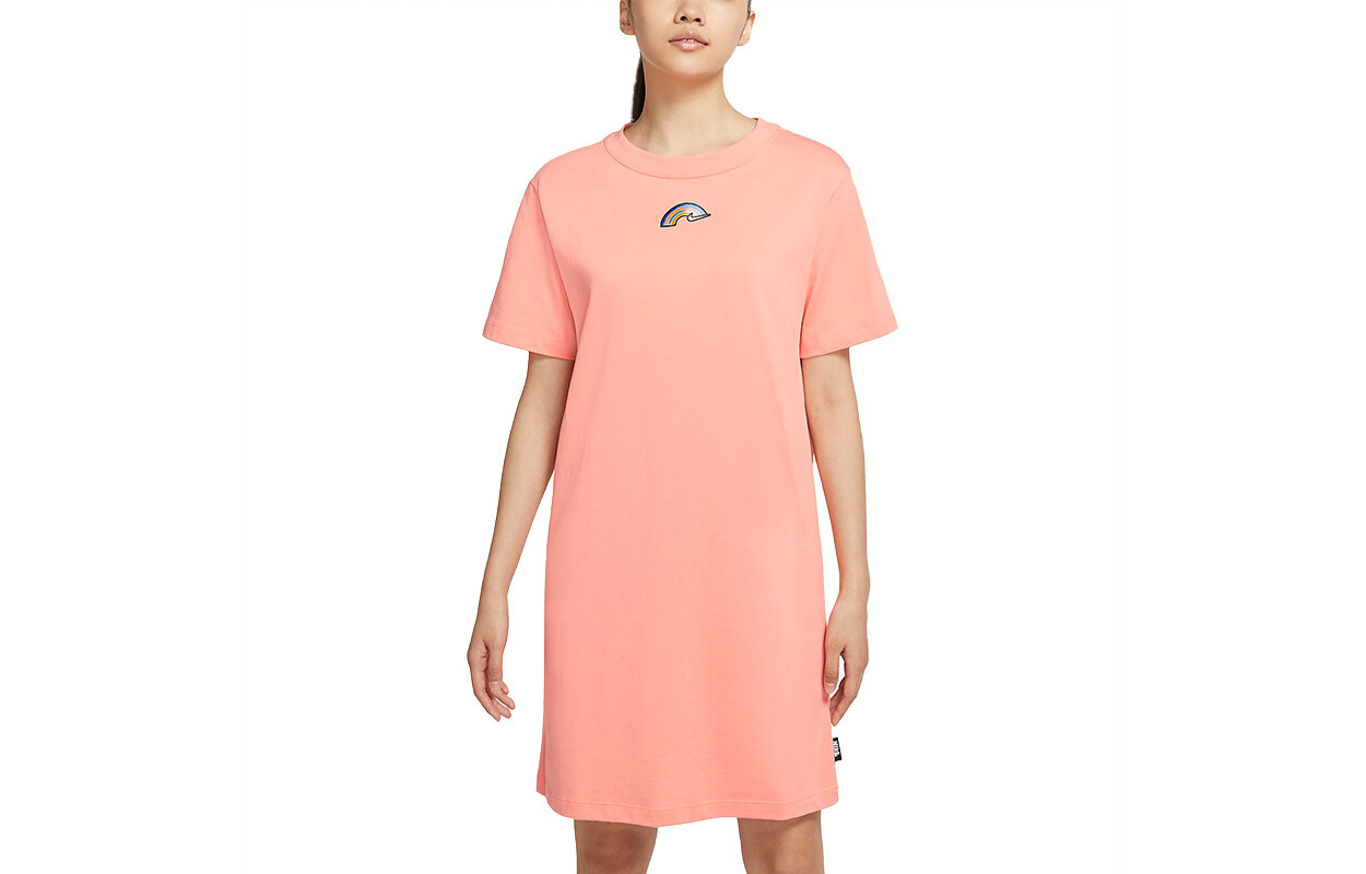 Платье Nike Dresses